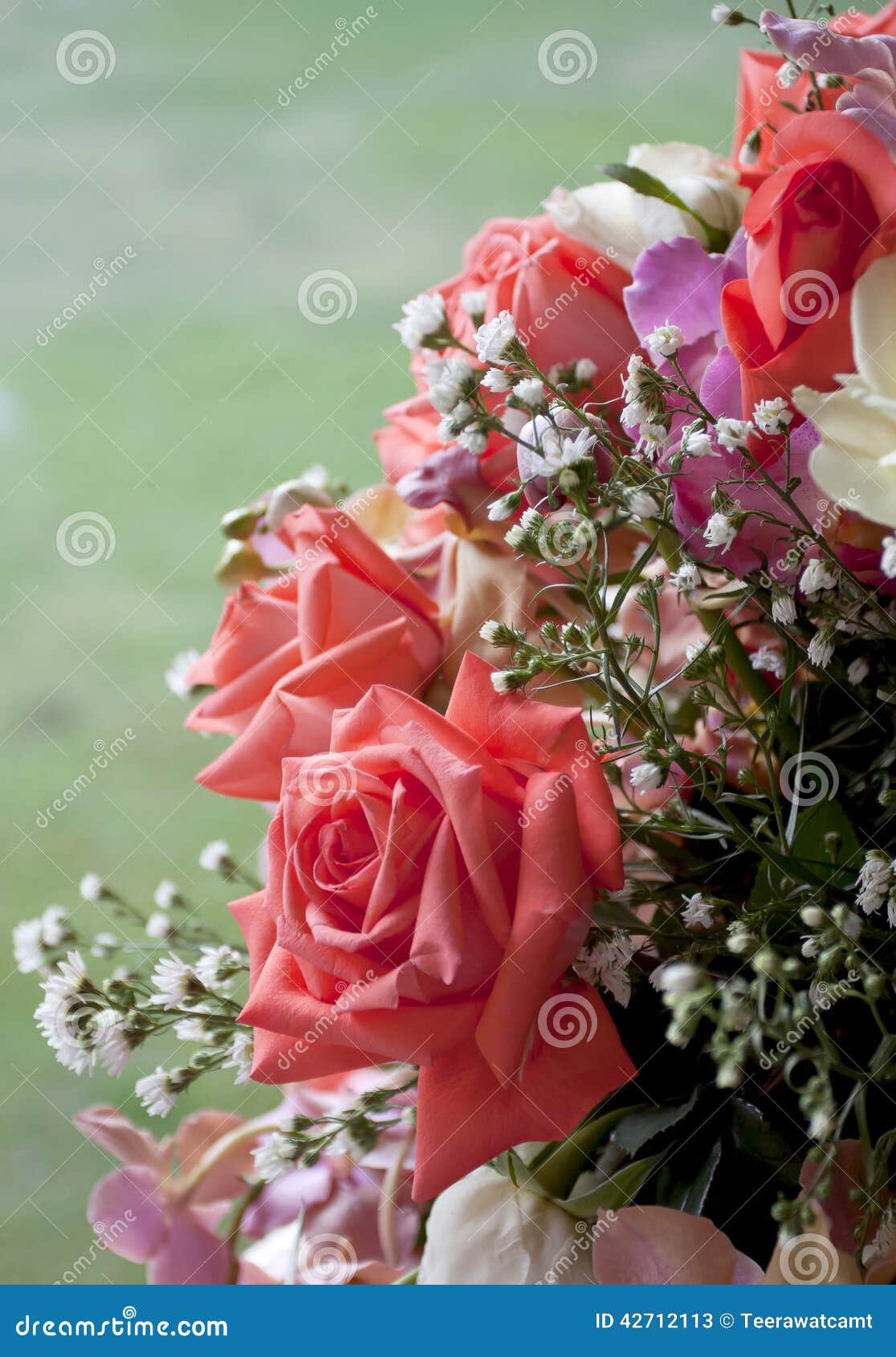 Bunch of pink rose flowers stock image. Image of bouquet - 42712113