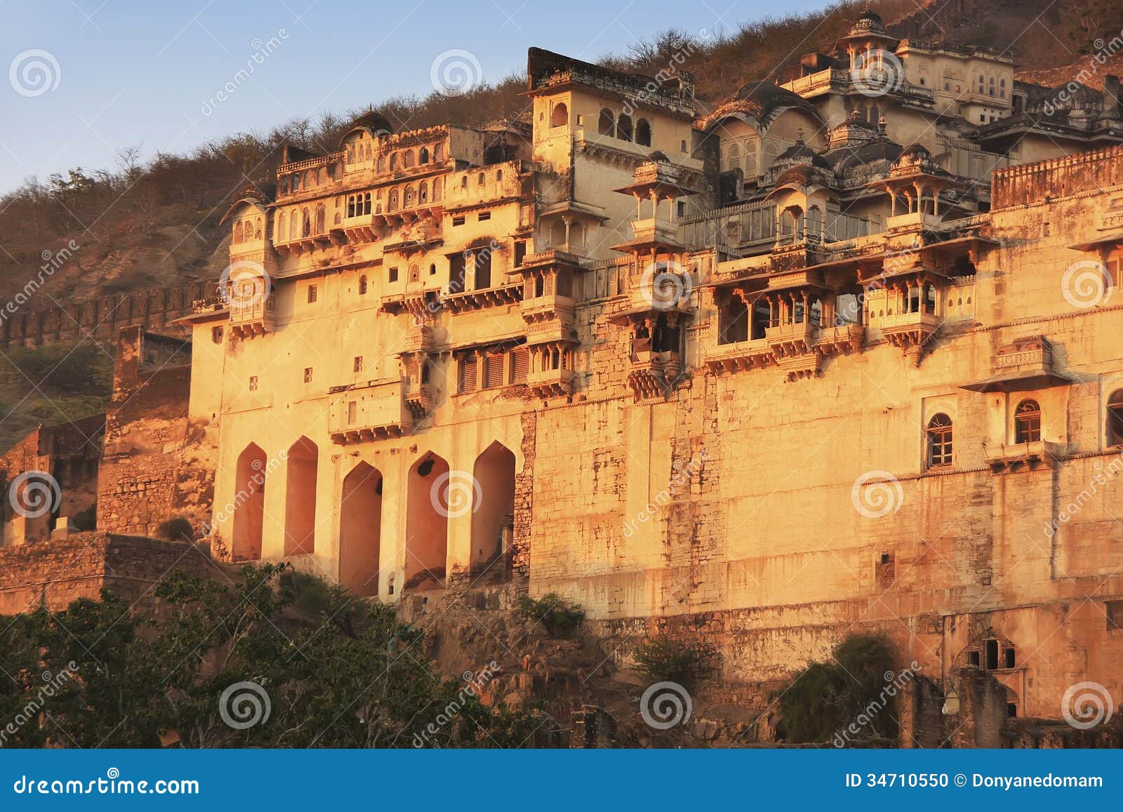 Bundi Palace at Sunrise, India Stock Photo - Image of taragarh, hill ...
