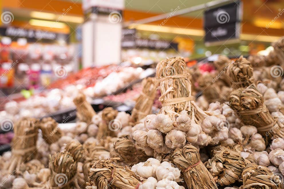 Bundle of garlic stock image. Image of ingredient, inflammatory - 135698653
