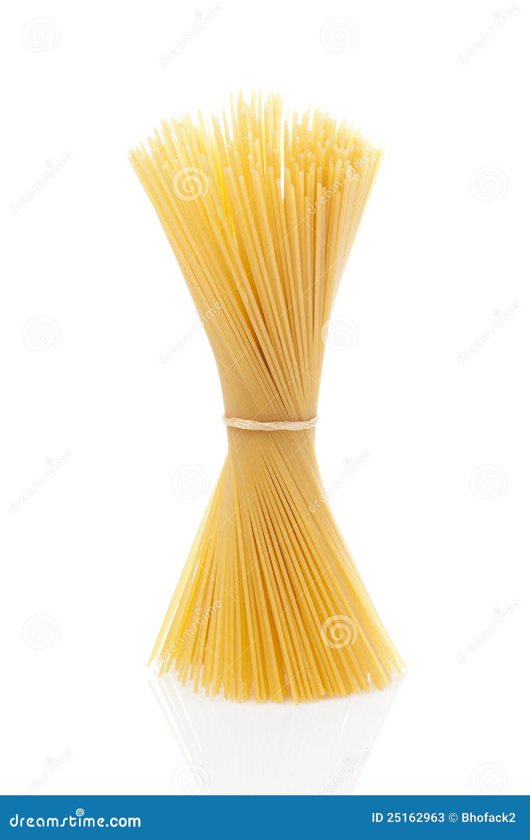 Bundle of dry spaghetti stock image. Image of traditional - 25162963