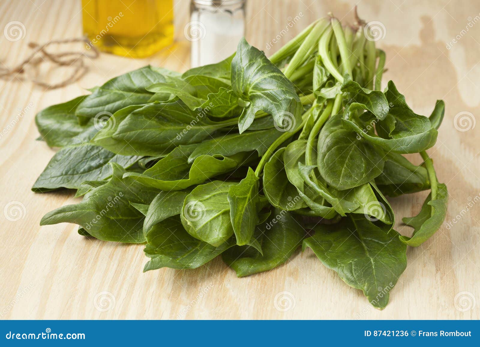 Bundle of Fresh Wild Spinach Stock Photo - Image of ingredient ...