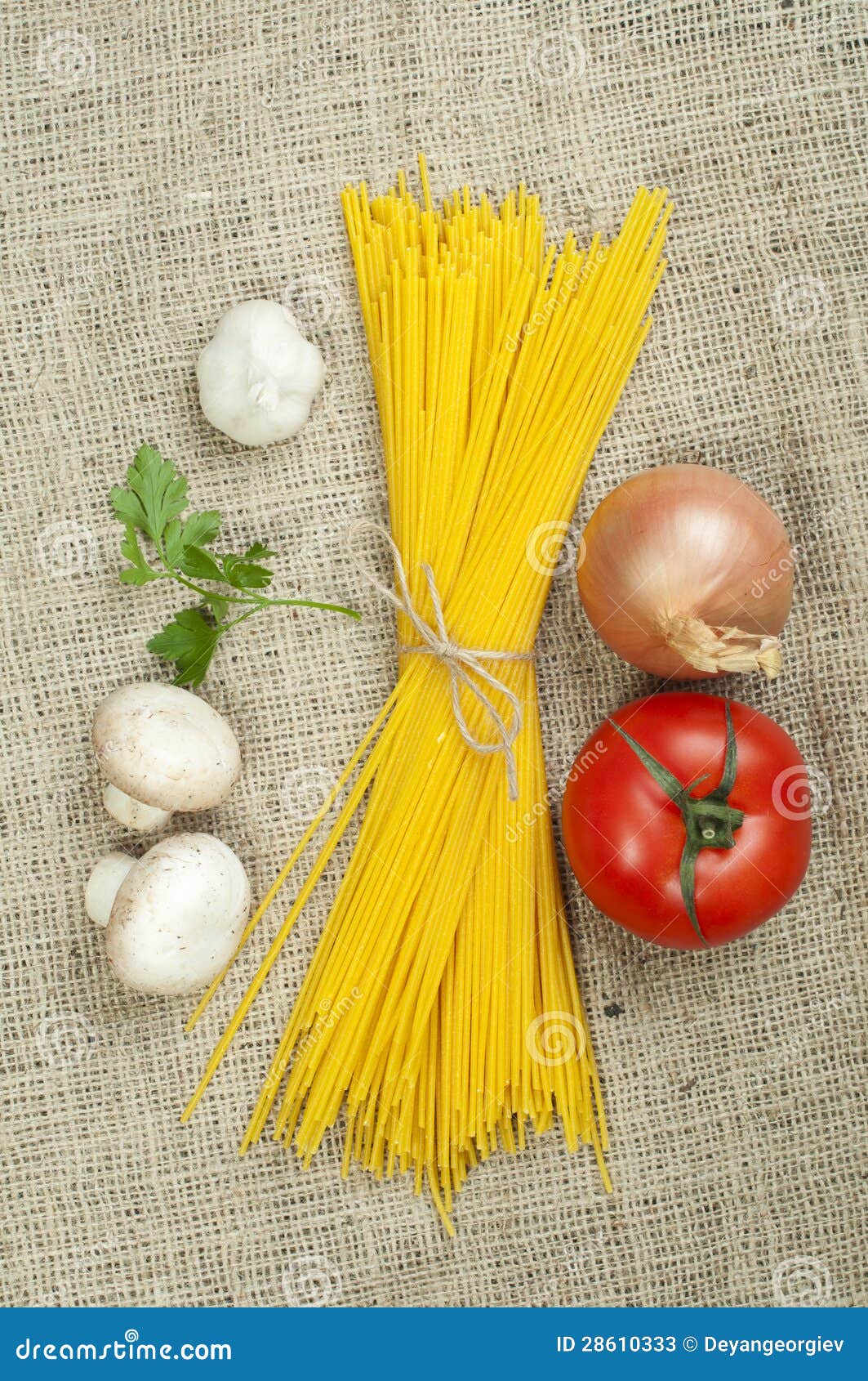Bundle of spaghetti stock image. Image of board, country - 28610333