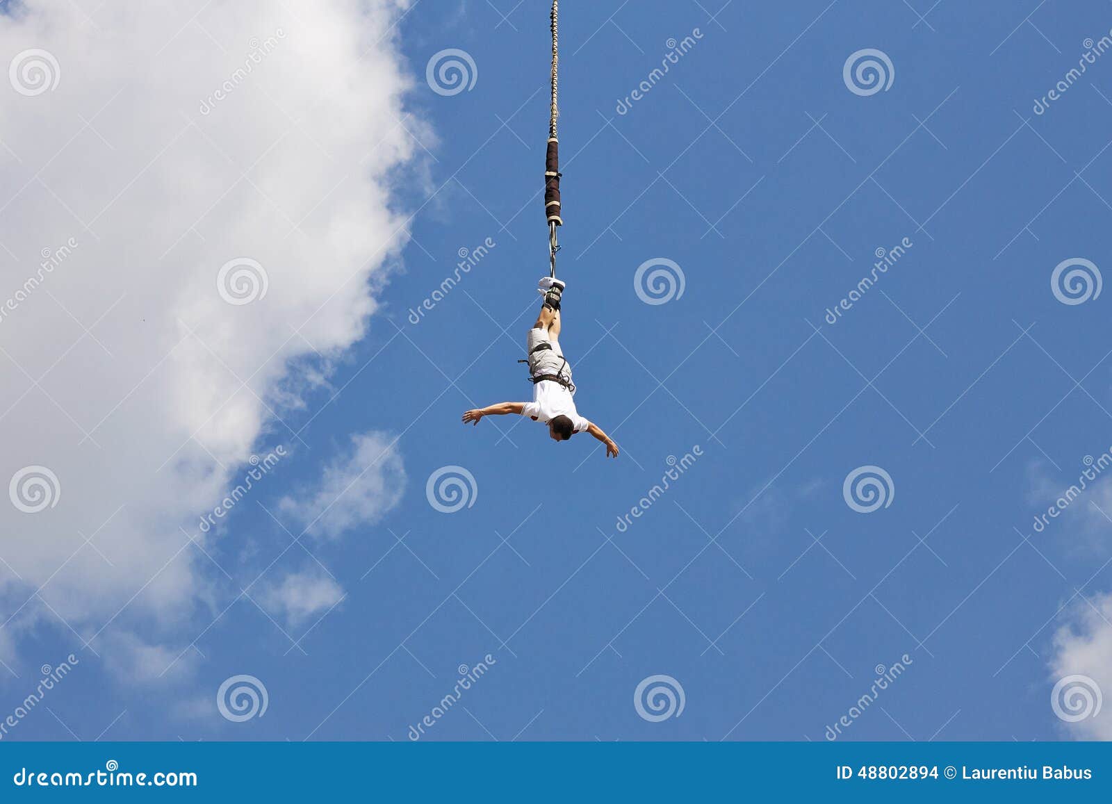 Bungee jumping editorial stock image. Image of bungee - 48802894