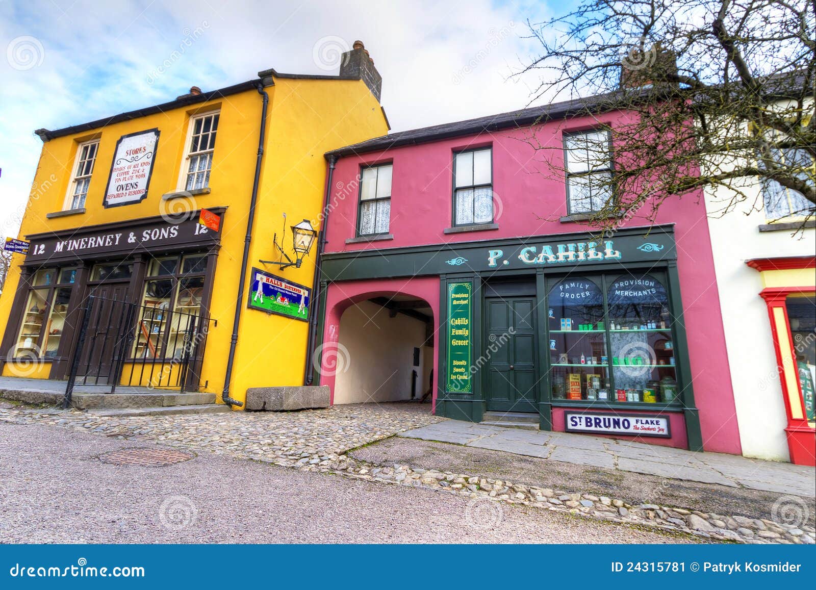 Bunratty village editorial photo. Image of home, clare - 24315781