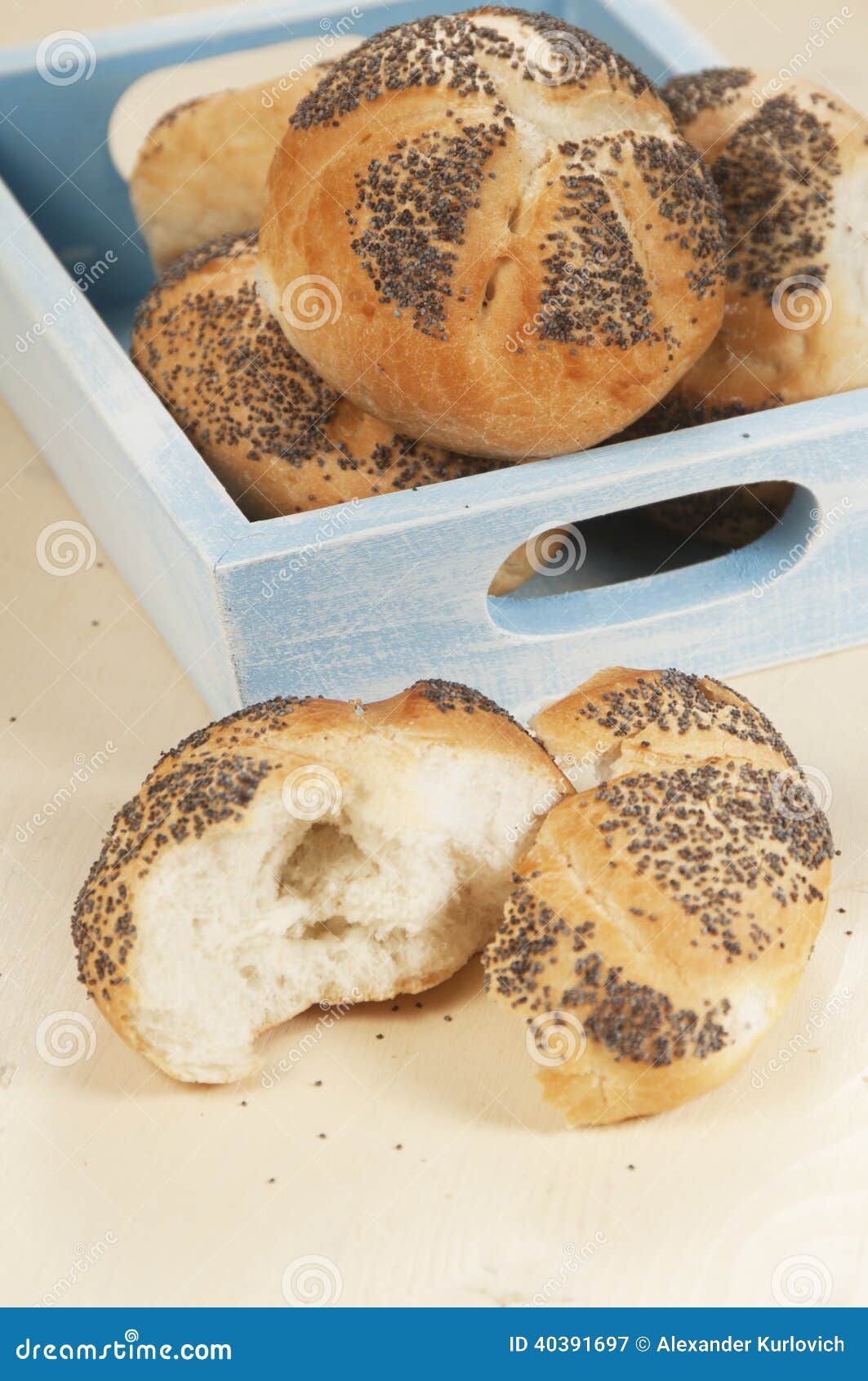 Buns with Poppy Seeds in a Box Stock Image - Image of bread, blue: 40391697