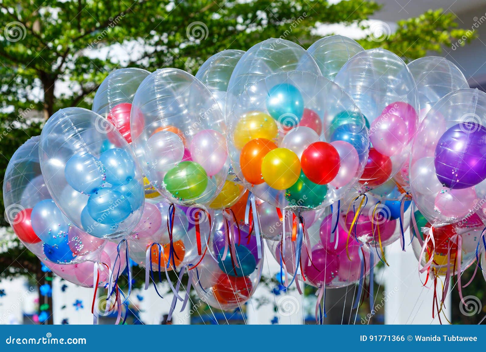 Bunte Ballone, Ballone stockfoto. Bild von glück, auslegung - 91771366