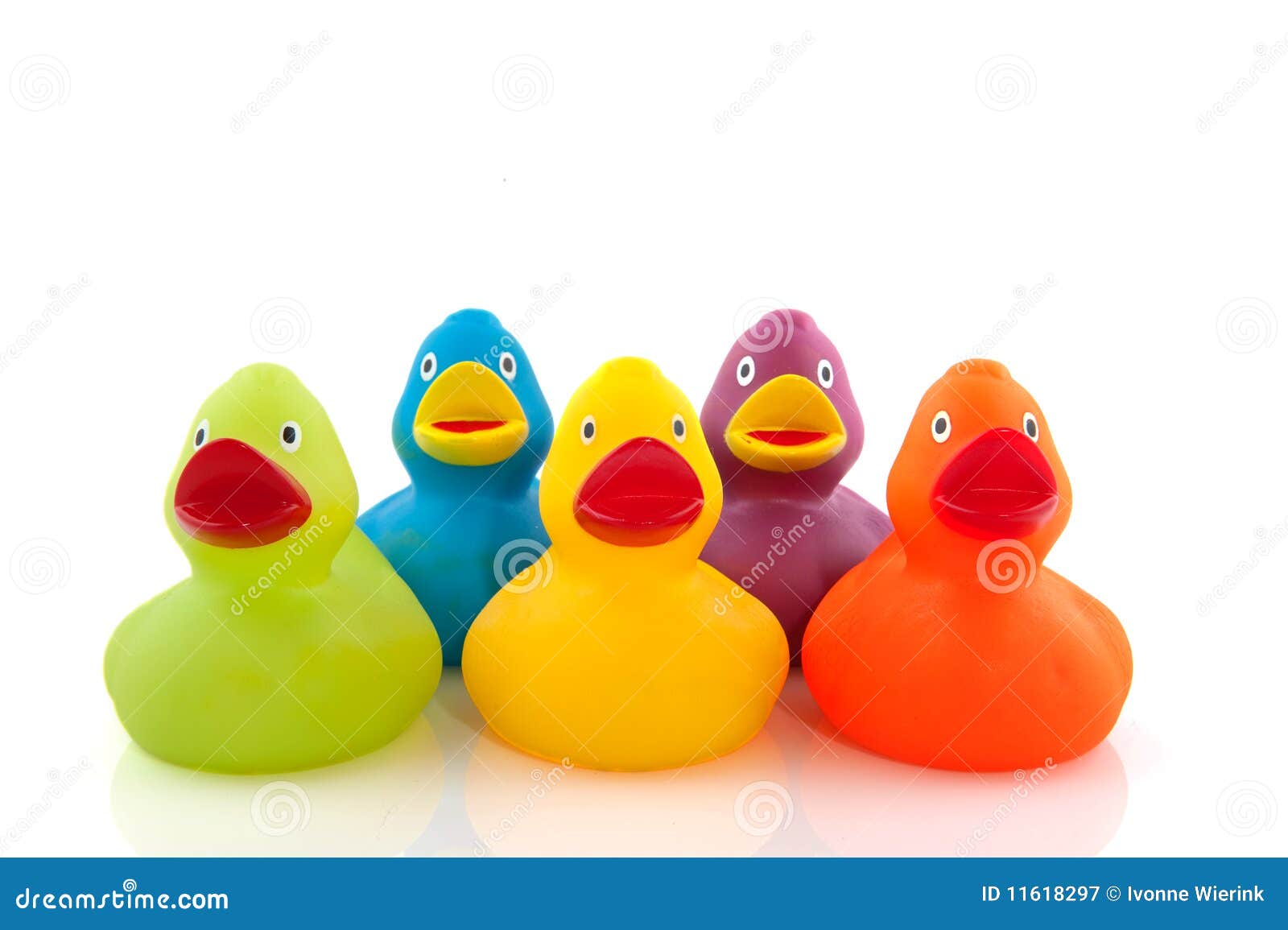 Bunte Enten stockbild. Bild von getrennt, spielwaren - 11618297