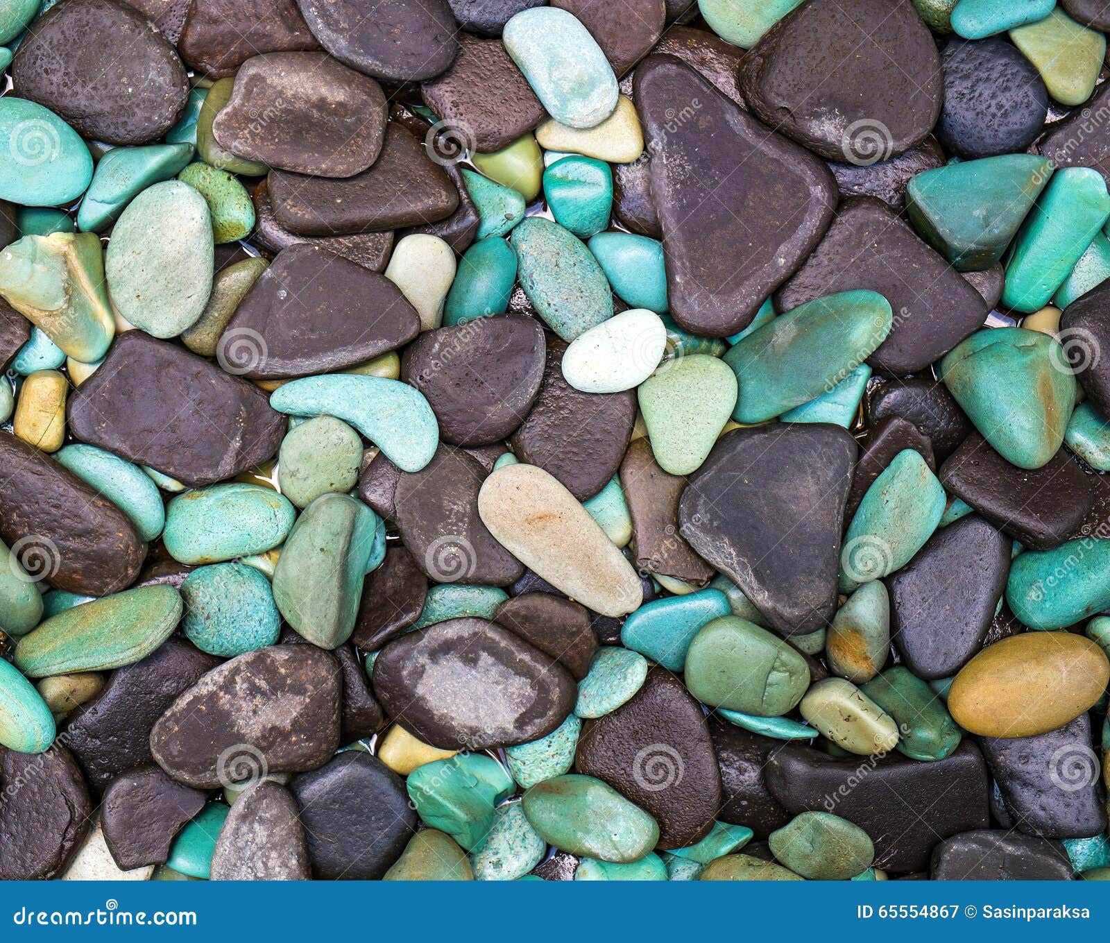 Bunte Kieselsteine stockbild. Bild von strand, geologie - 65554867