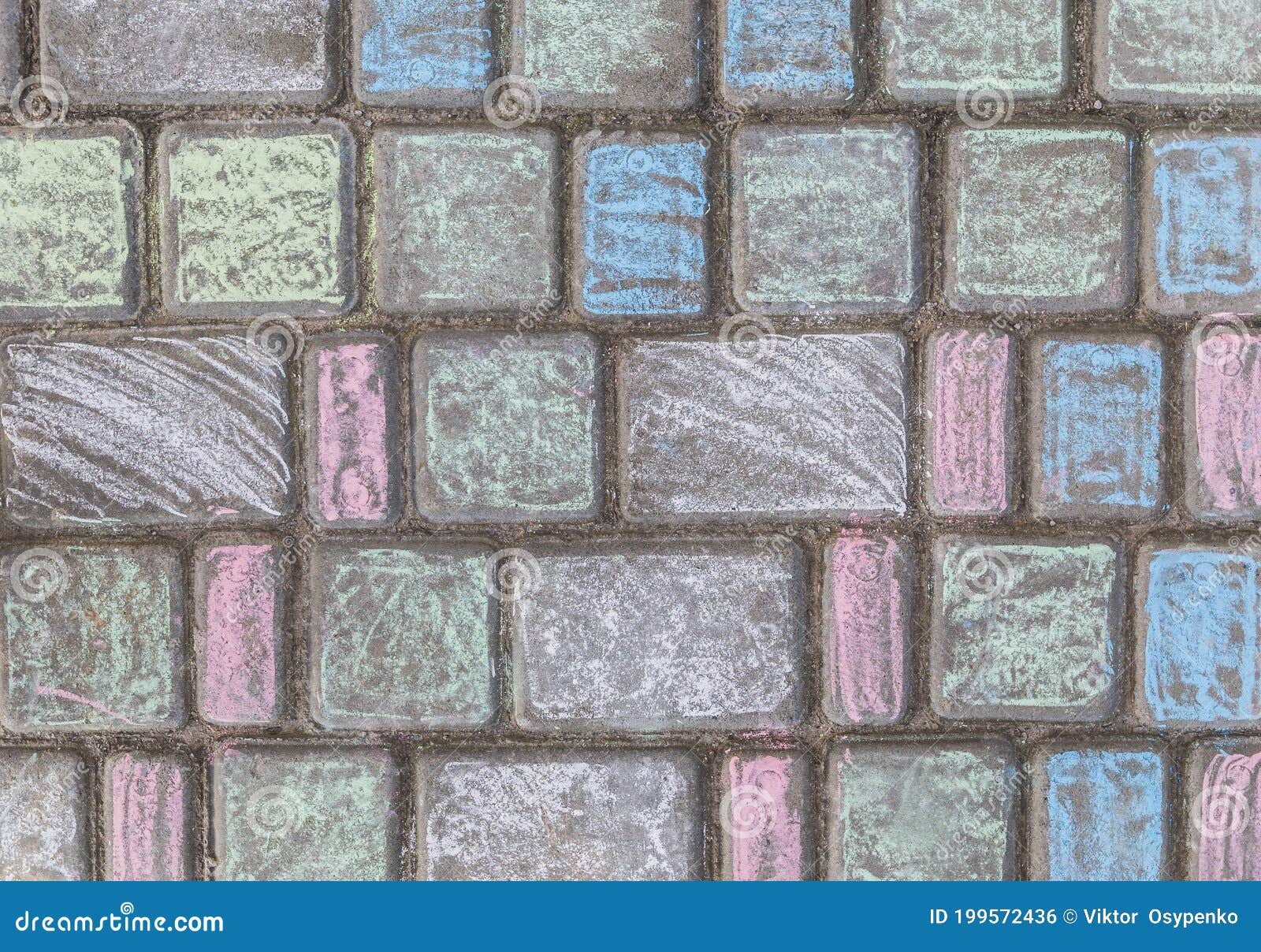 Bunte Pflastersteine, Die Die Kinder Gemalt Mit Kreide Stockfoto - Bild ...