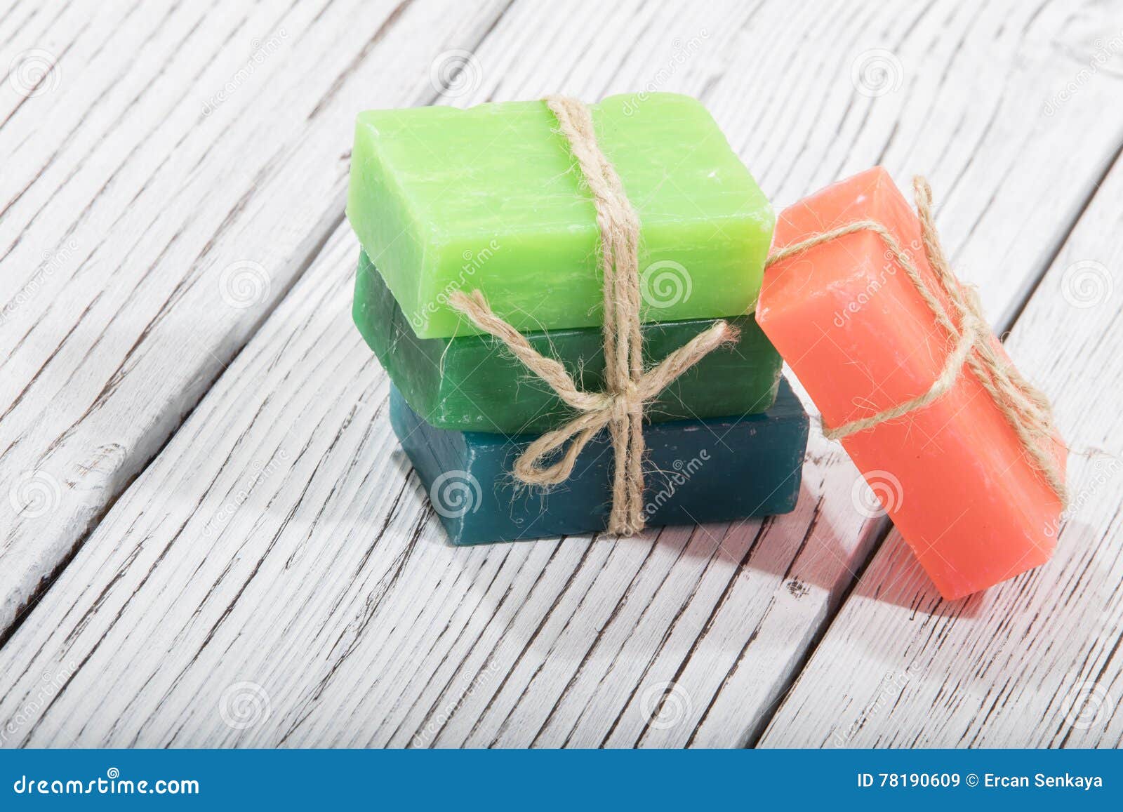 Bunte Seife in Den Verschiedenen Farben Stockbild - Bild von täglich ...