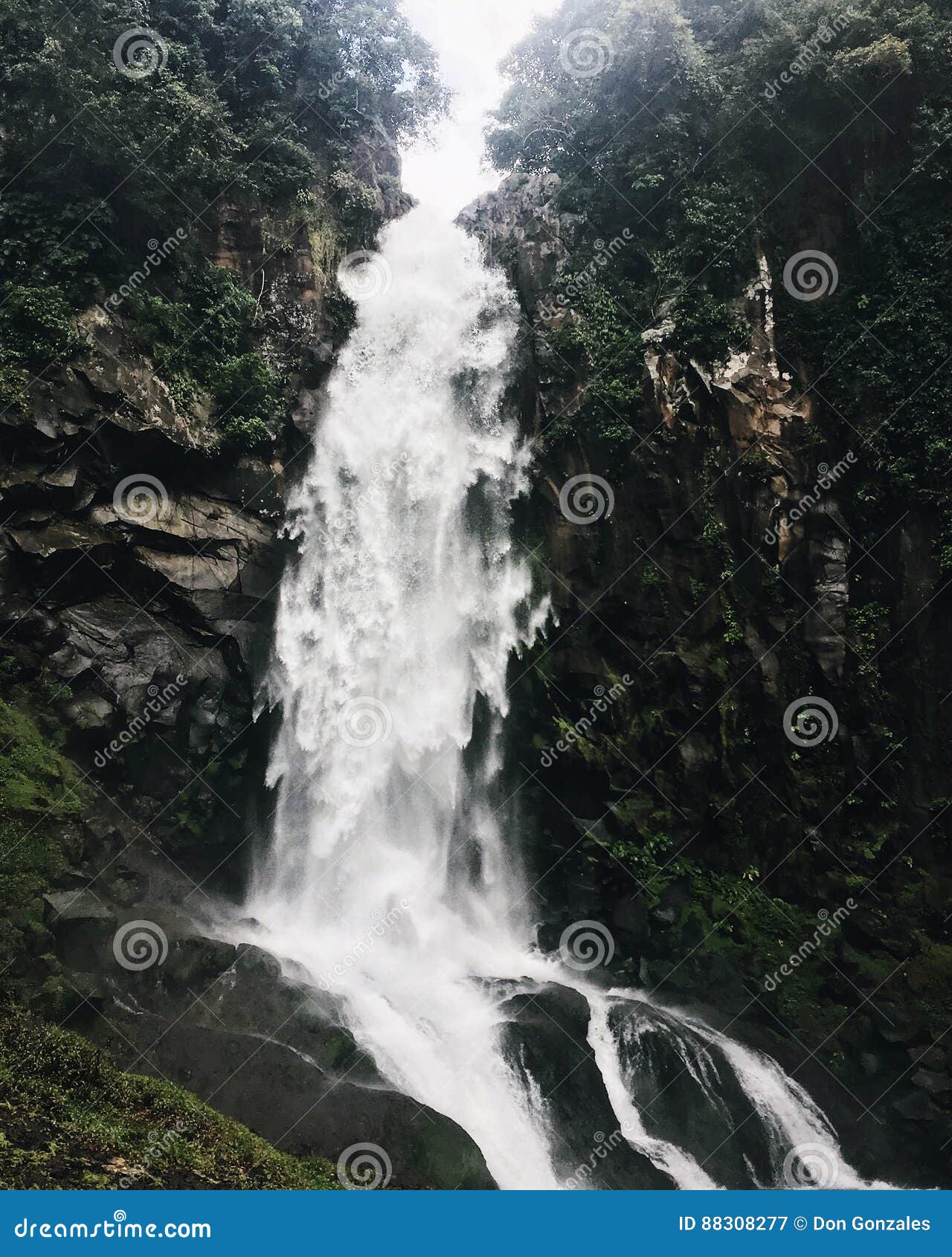 Buntot Palos Falls stock image. Image of buntot, palos - 88308277