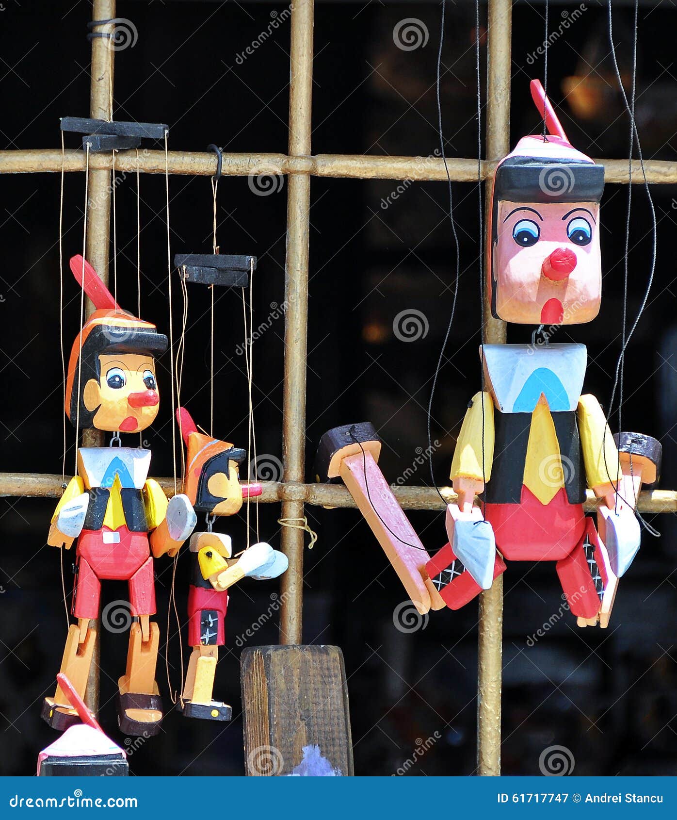 Burattini di Pinocchio fotografia editoriale. Immagine di vecchio ...