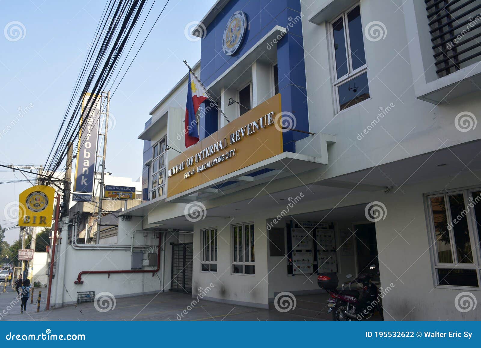 Bureau of Internal Revenue Facade in Mandaluyong, Philippines Editorial ... Bureau of Internal Revenue Facade in Mandaluyong, Philippines Editorial ...