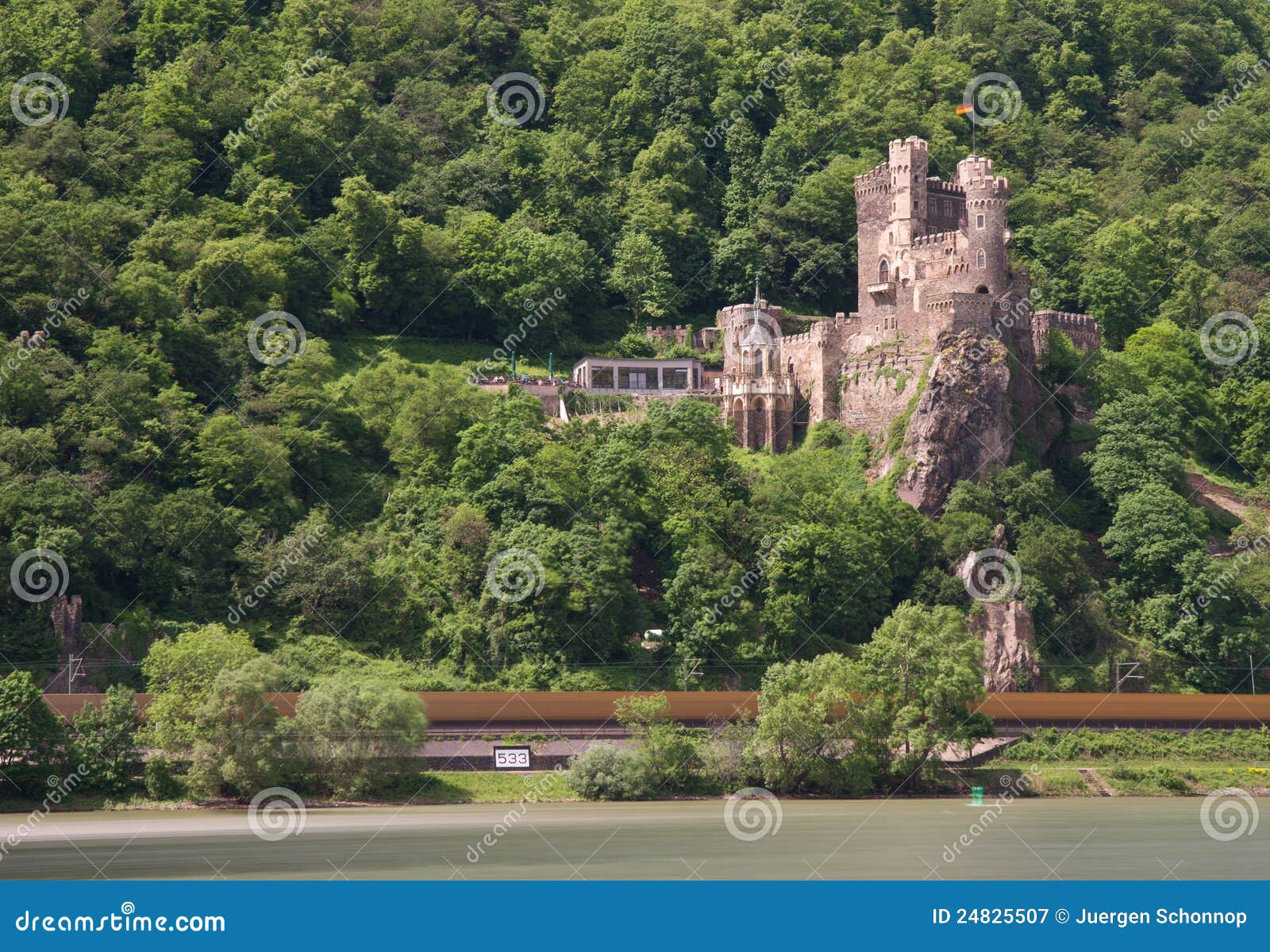 Burg Rheinstein am Rhein-Tal Stockbild - Bild von rheinland, senke ...