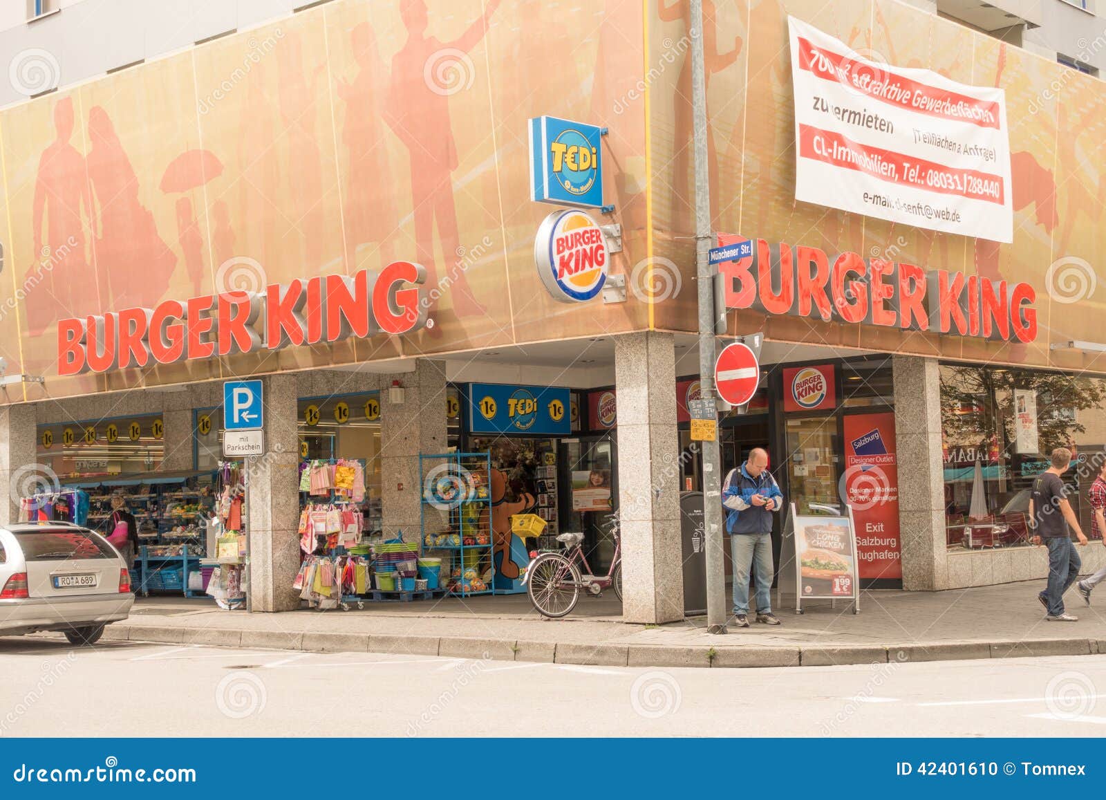 Burger King editorial image. Image of customer, customers - 42401610
