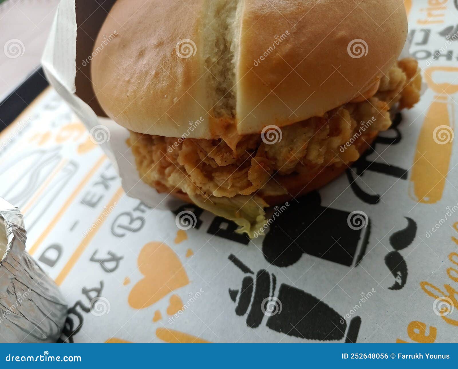 Burger O Clock Burgers editorial photo. Image of fries - 252648056