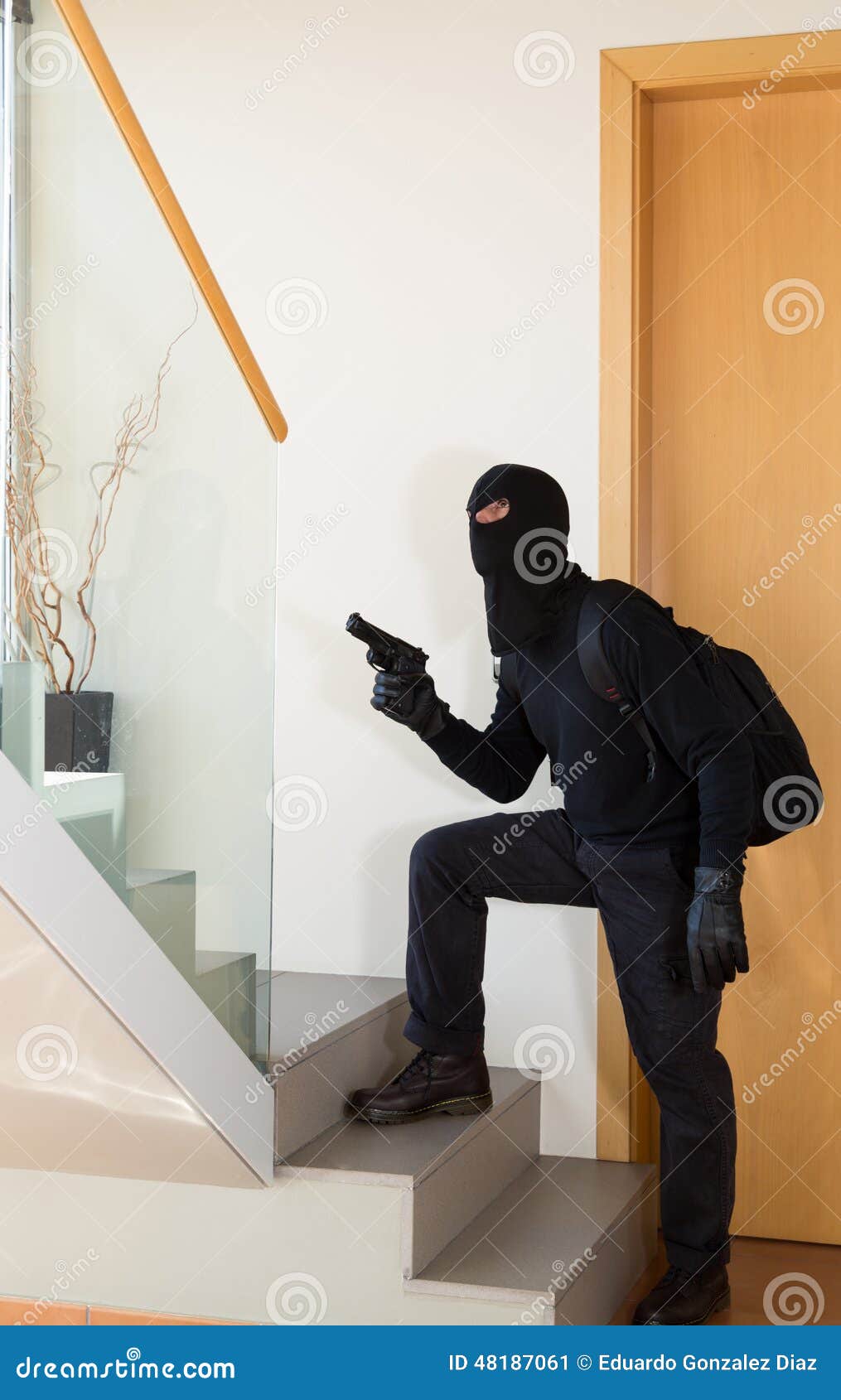 Burglar stealing stock image. Image of hand, mansion - 48187061