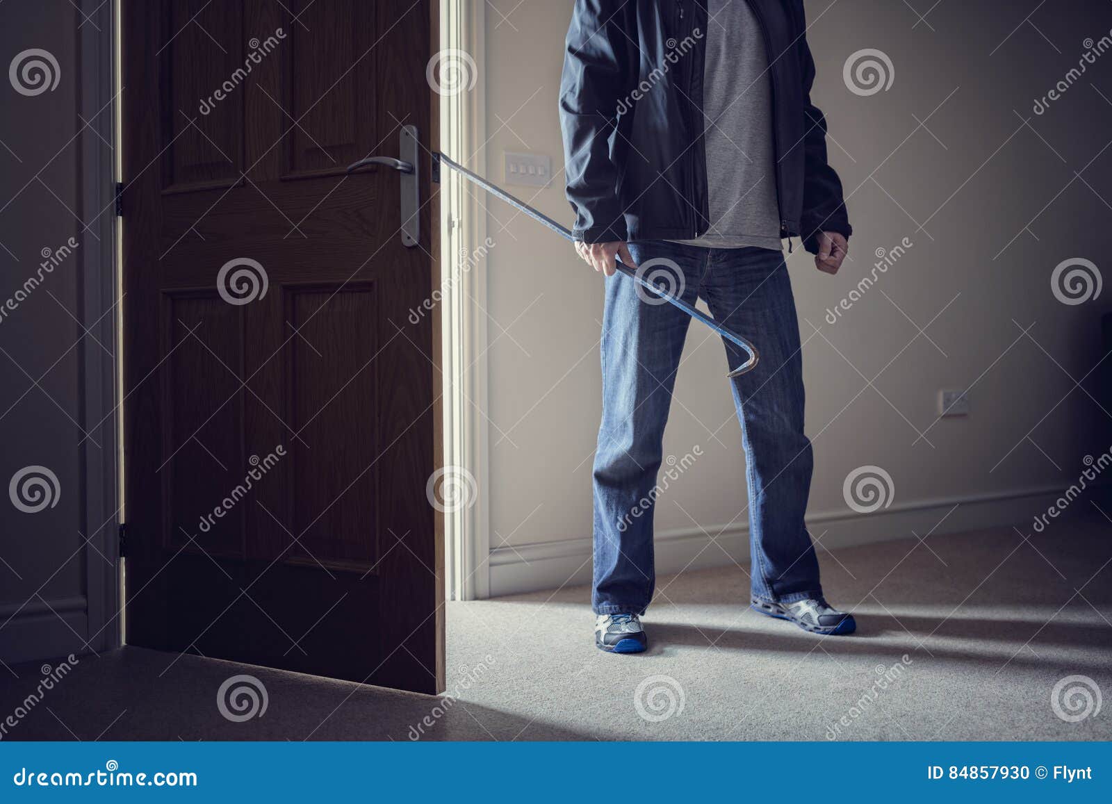 Burglary stock foto. Image of verzekering, bivakmuts - 84857930