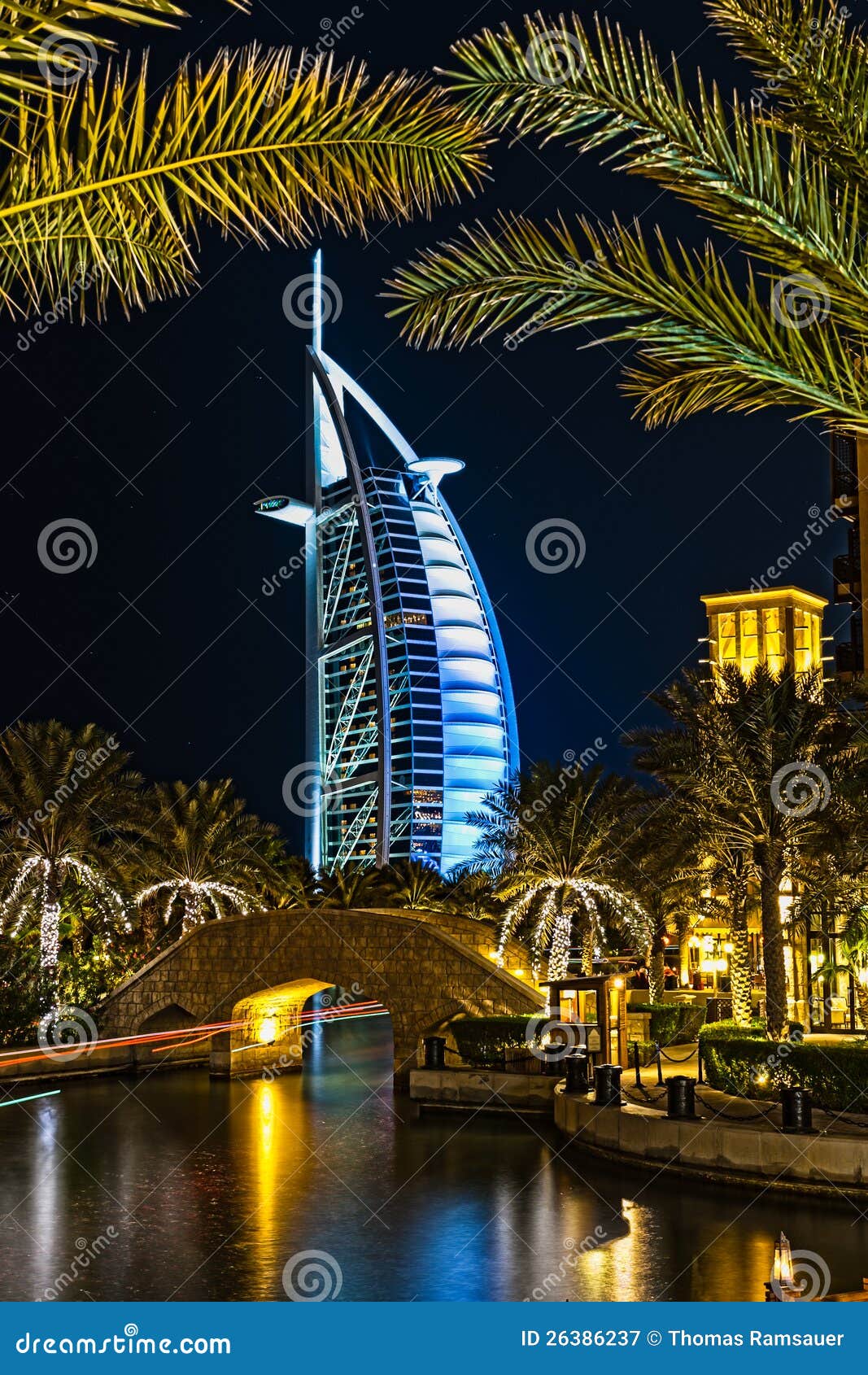 Burj al Arab at night editorial photography. Image of arab - 26386237