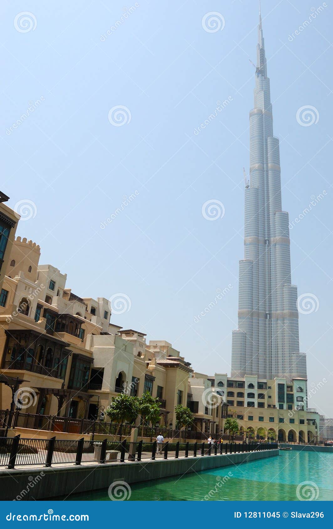 Burj Dubai (Burj Khalifa) Skyscraper Editorial Image - Image of ...