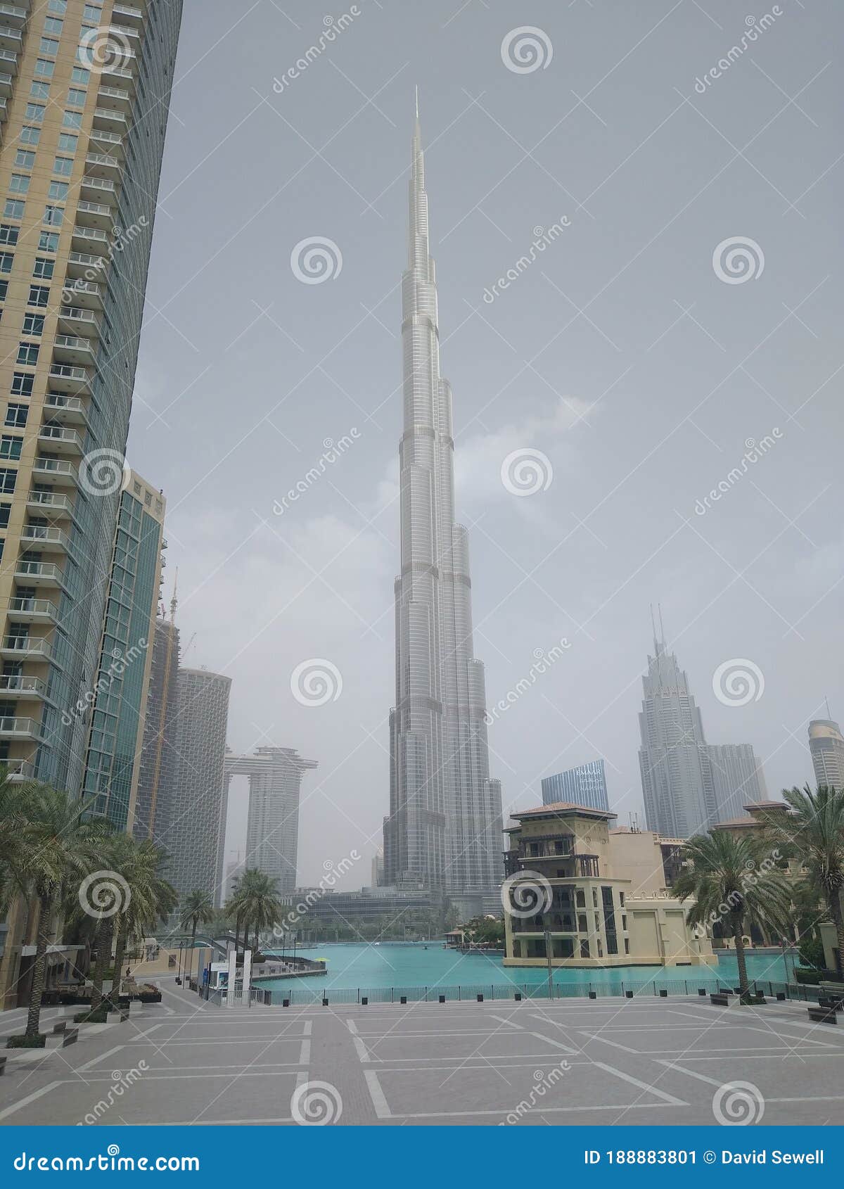 Burj Khalifa in Dubai in Coronavirus Lockdown Editorial Photo - Image ...