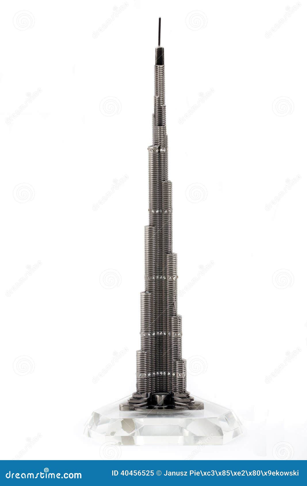 Burj Khalifa in Dubai editorial image. Image of height - 40456525
