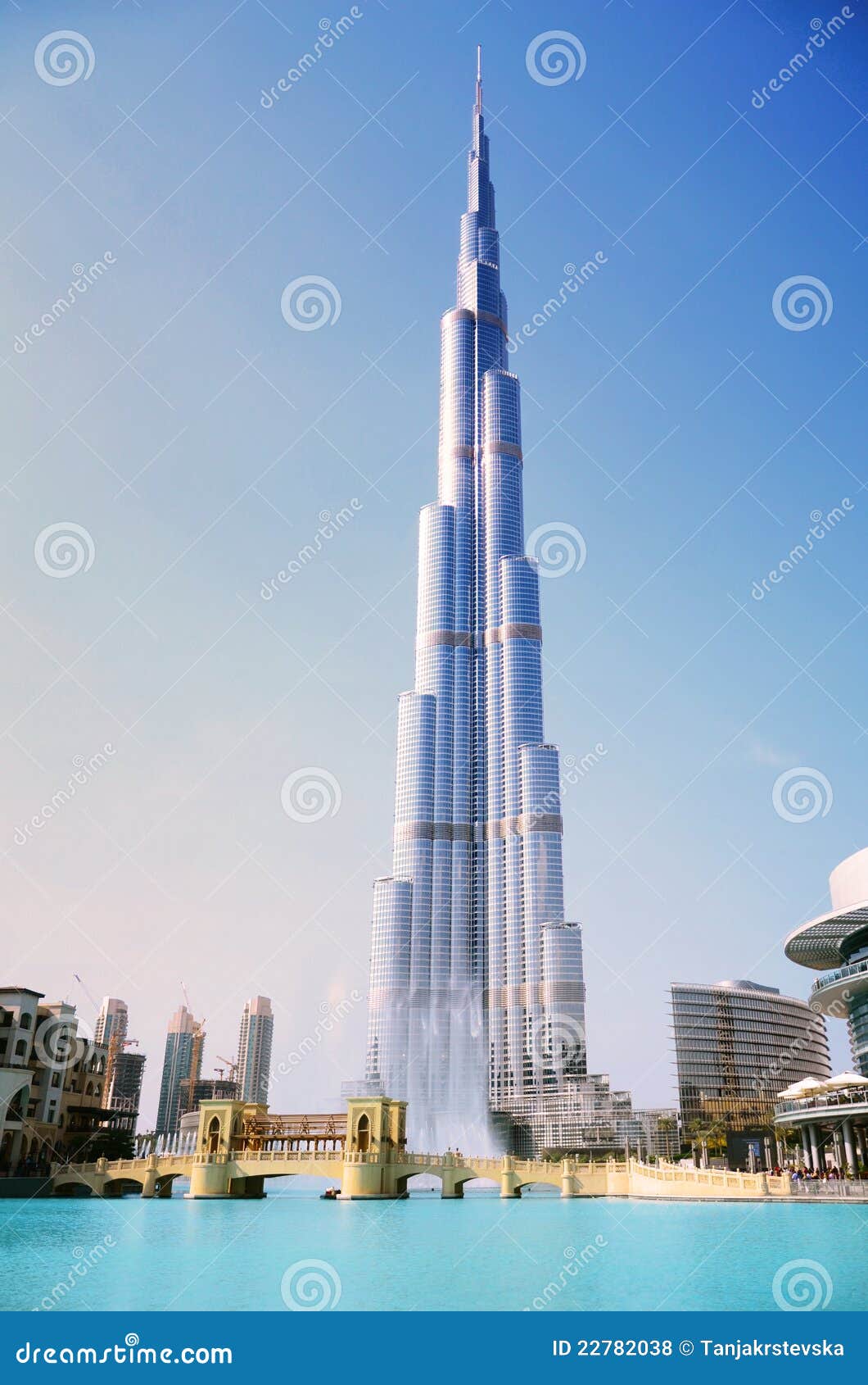 Burj Khalifa and Fountain, Dubai Editorial Stock Photo - Image of deira ...