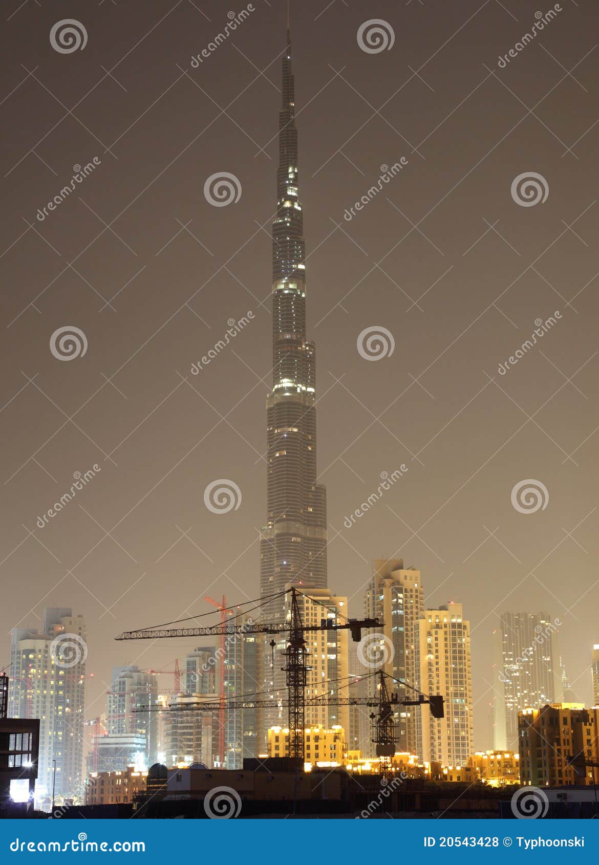 Burj Khalifa at Night. Dubai Editorial Stock Photo - Image of middle ...