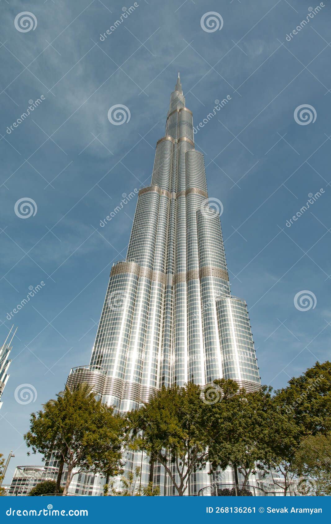 Burj Khalifa Skyscraper is De Grootste Ter Wereld Redactionele Foto ...