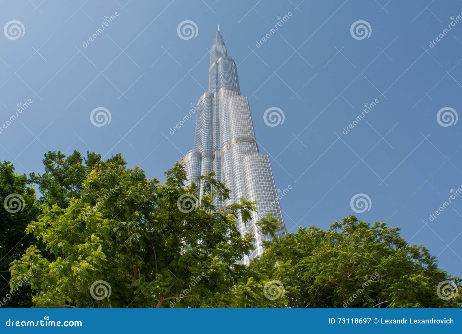 Burj Khalifa Tower Behind Trees Editorial Photography - Image of ...