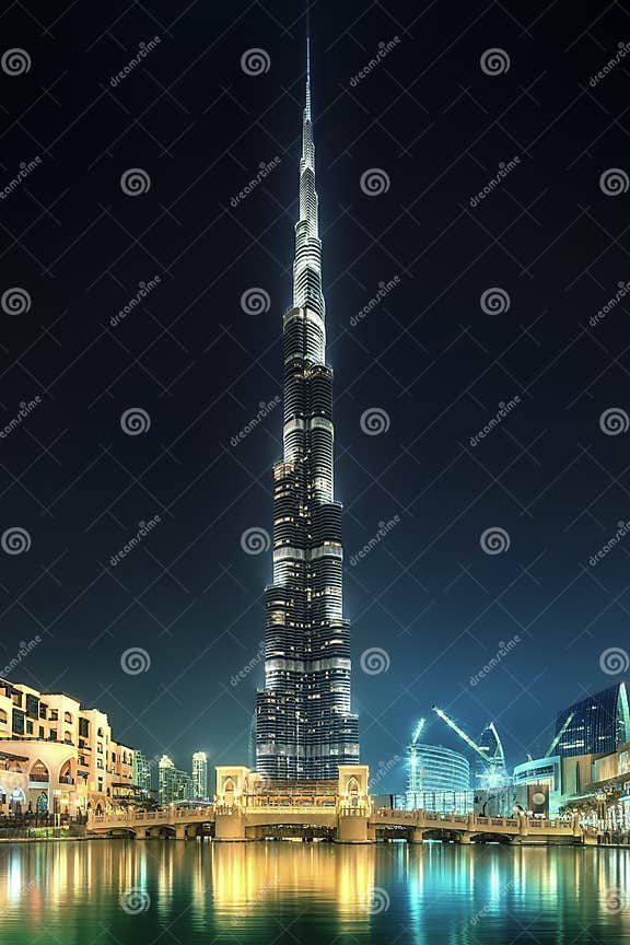 Burj Khalifa von Dubai stockbild. Bild von stadtbild - 85619241