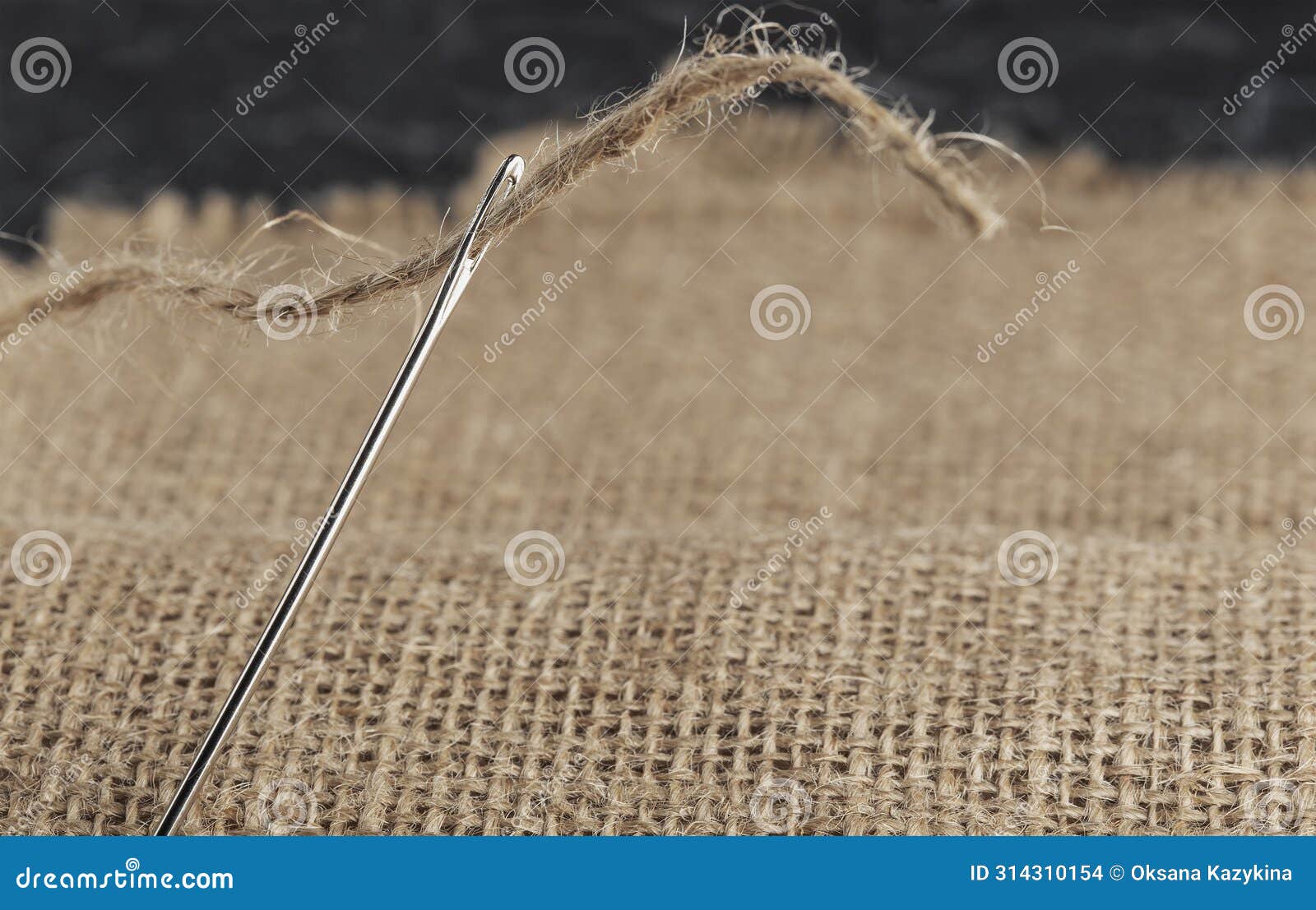 Burlap, Sewing Needle and Thick Jute Thread Clo Stock Photo - Image of ...