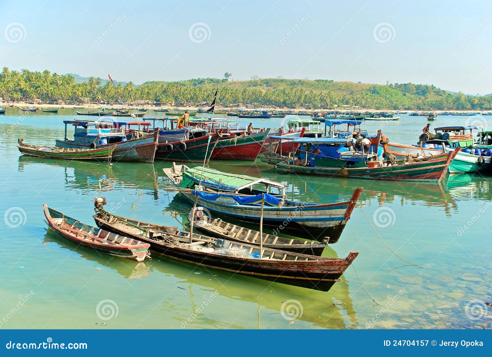 Burmese boat editorial photography. Image of ngapali - 24704157