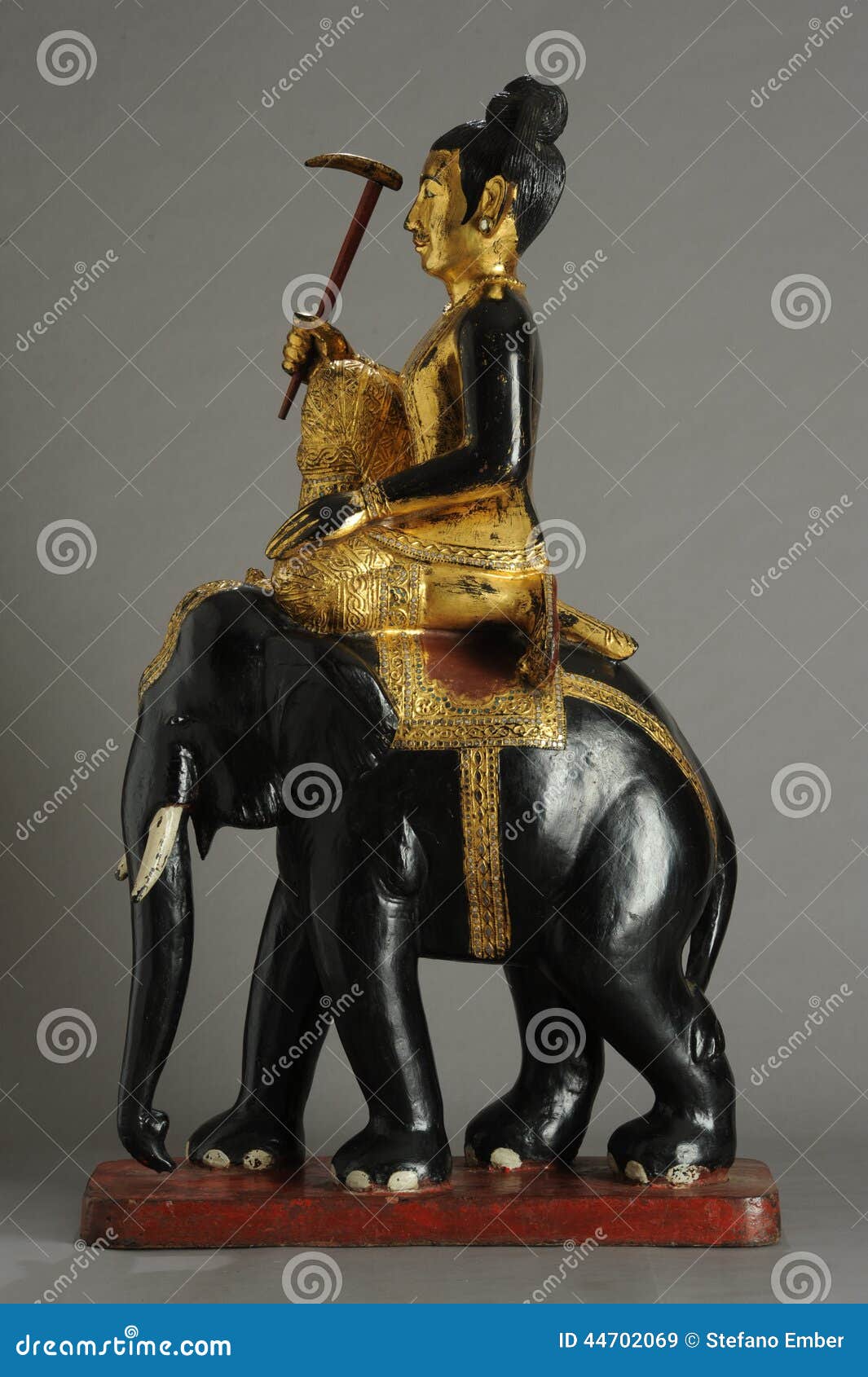 Burmese Statue Of Buddha Royalty-Free Stock Photography | CartoonDealer ...