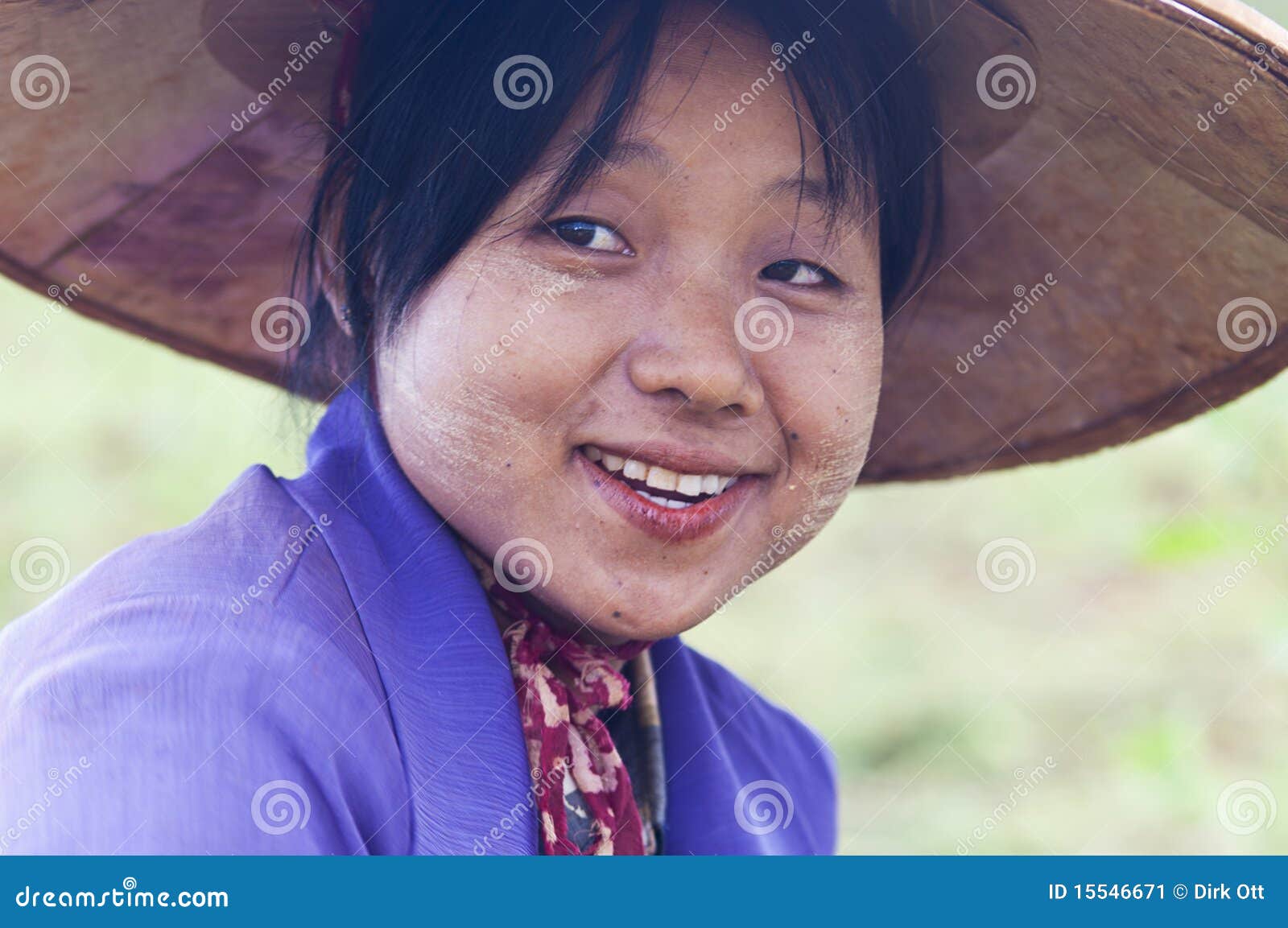 Burmese woman editorial photo. Image of agriculture, myanmar - 15546671