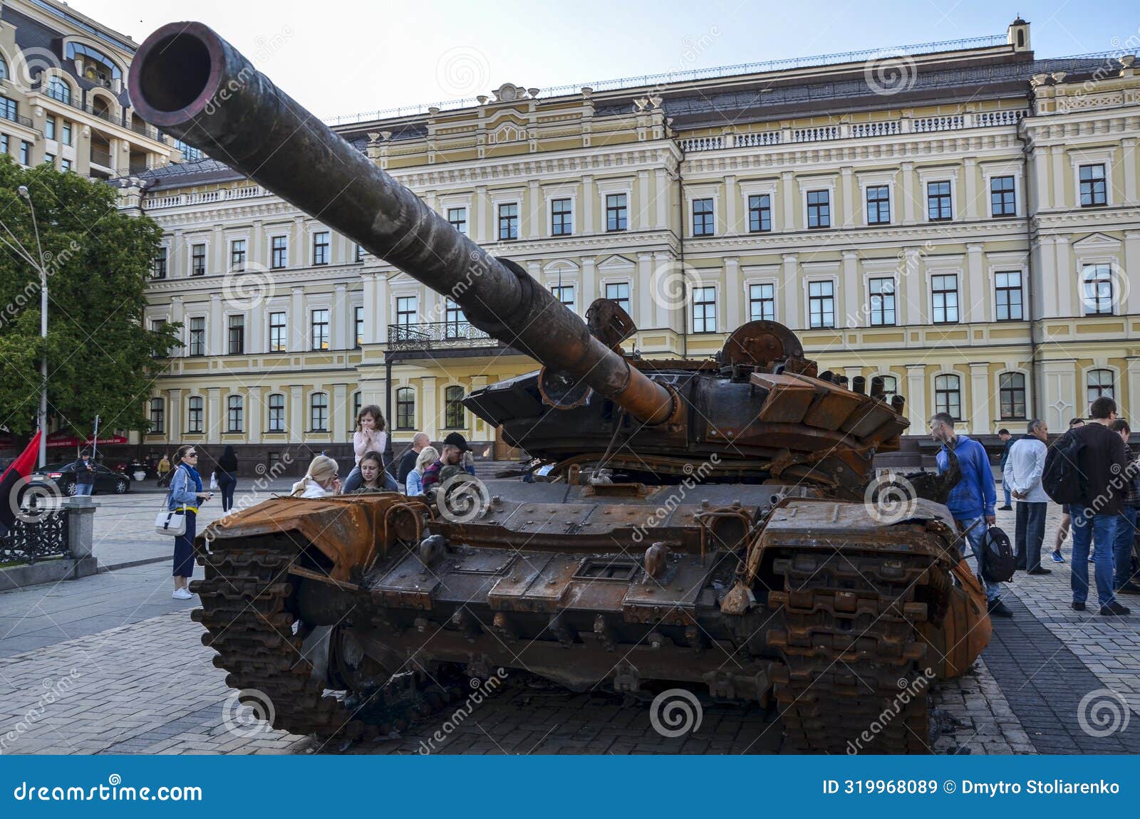 Burned and Exploded Tank ?-72B Destroyed As a Result Artillery Strike ...