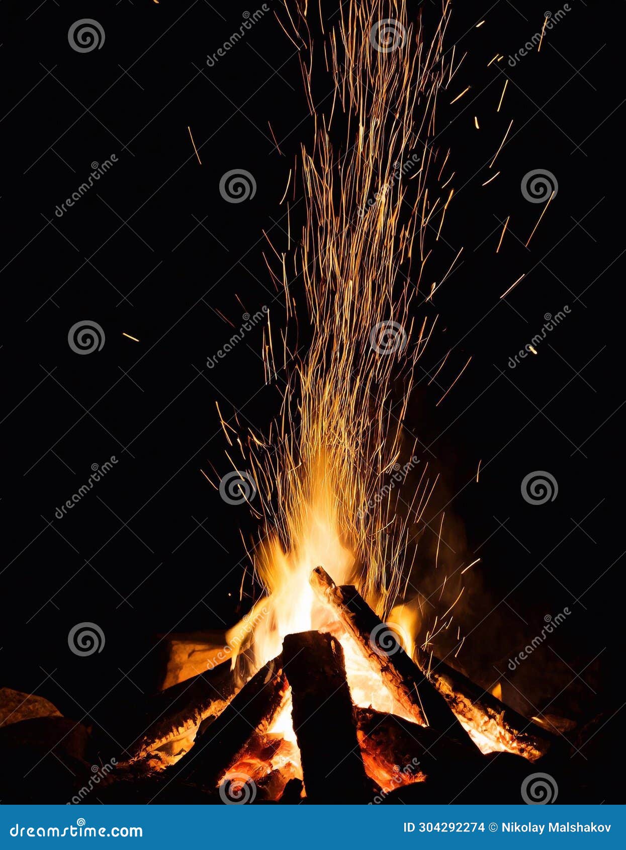 A Burning Bonfire that Sparkles in the Night. Stock Photo - Image of ...