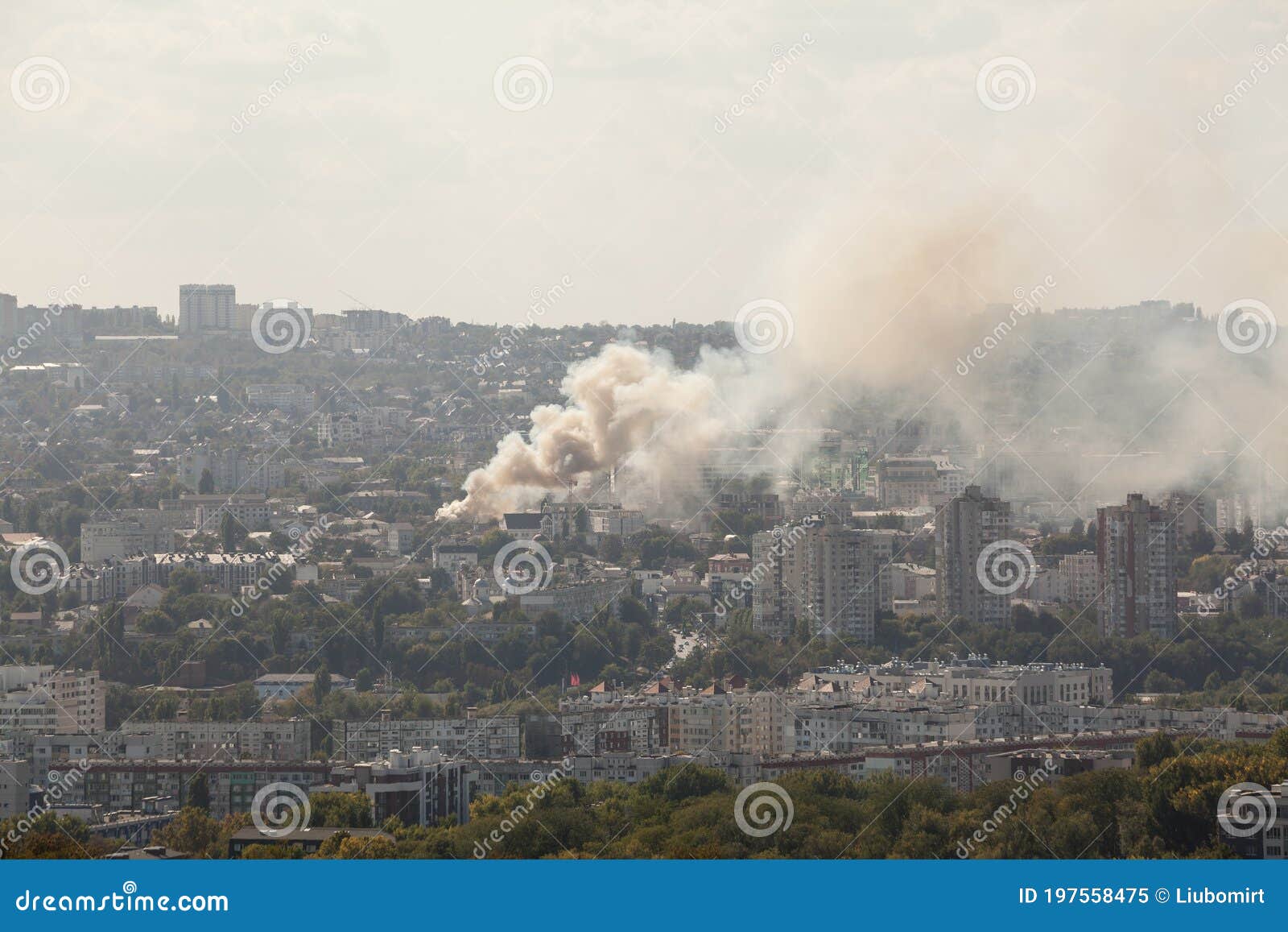 Burning building stock image. Image of skyline, attack - 197558475