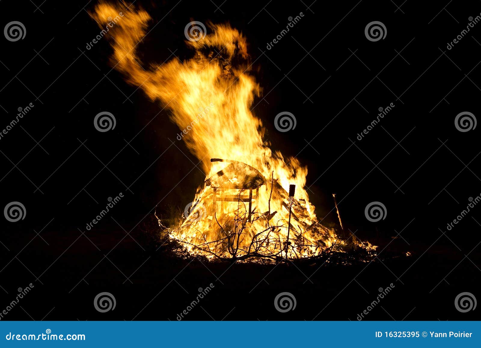 Burning inferno stock image. Image of sizzle, glow, fire - 16325395