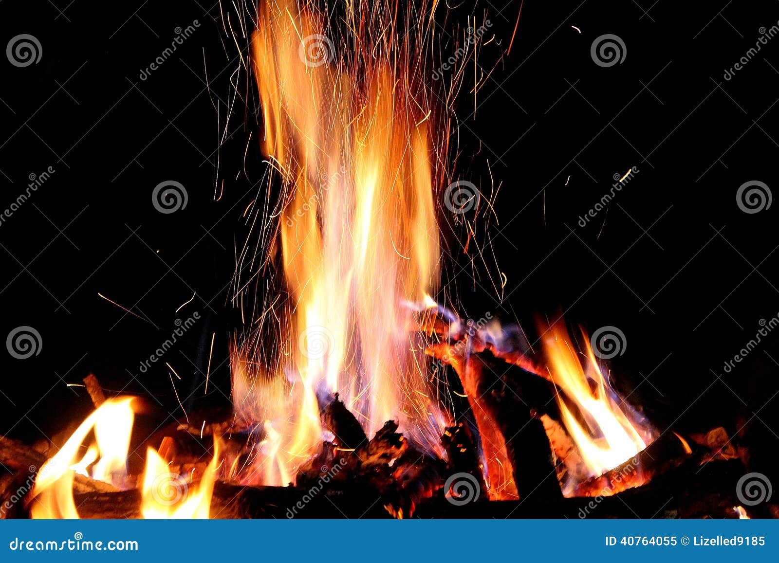 Burning Log in Hot Fire and Flames Stock Image - Image of coal, detail ...