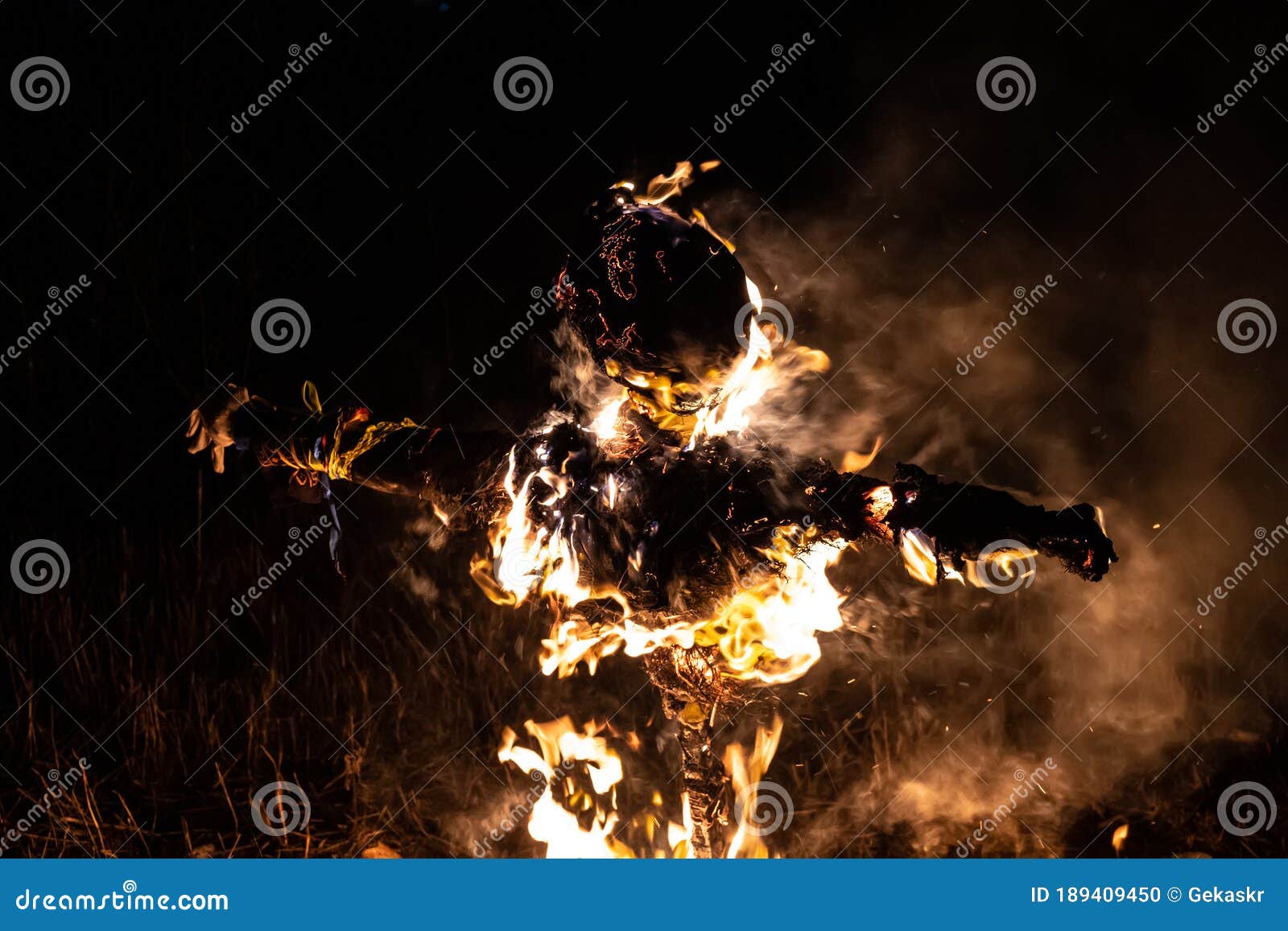 Burning scarecrow at night stock photo. Image of devilish - 189409450