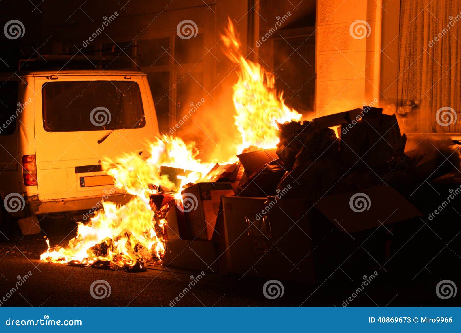 Burning trash stock image. Image of street, dirty, burning - 40869673