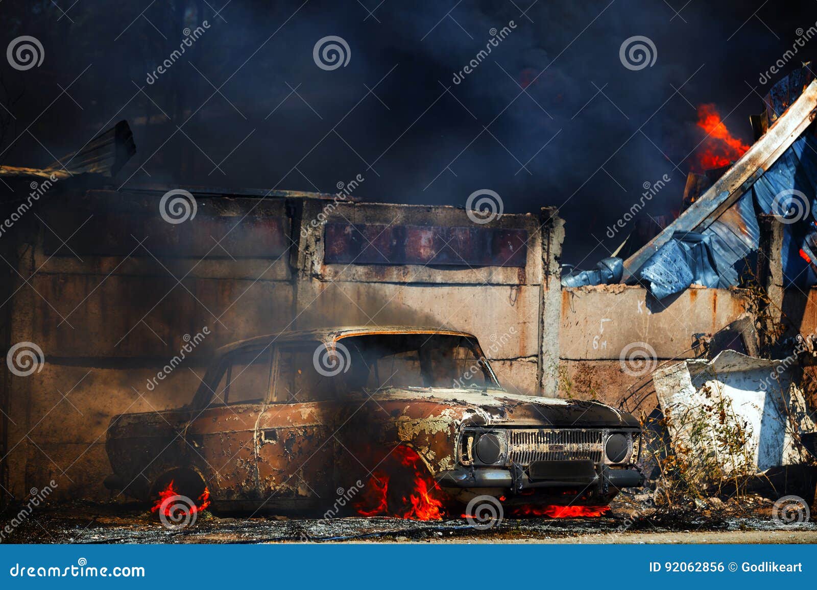 Burning vintage car stock photo. Image of wreck, machine - 92062856