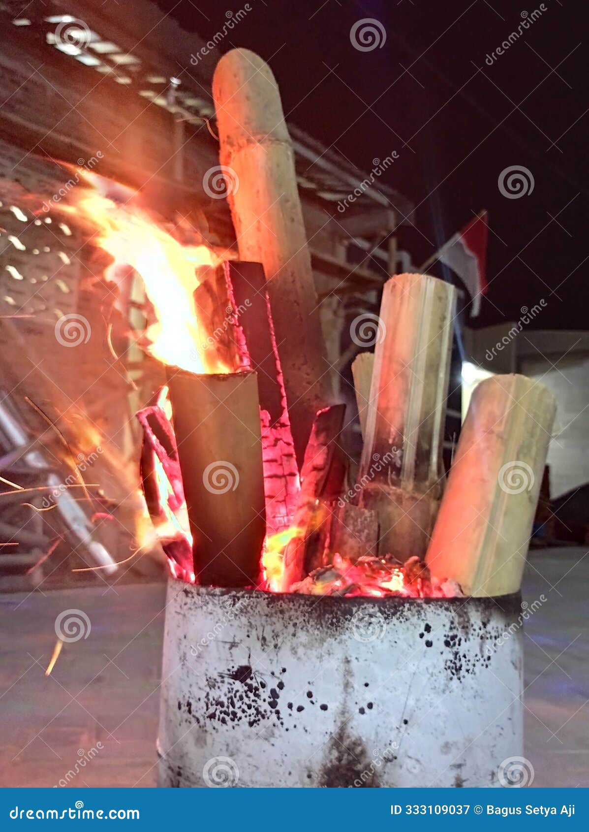 Burning Wood Creates Beautiful Fire Art Stock Image - Image of wood ...