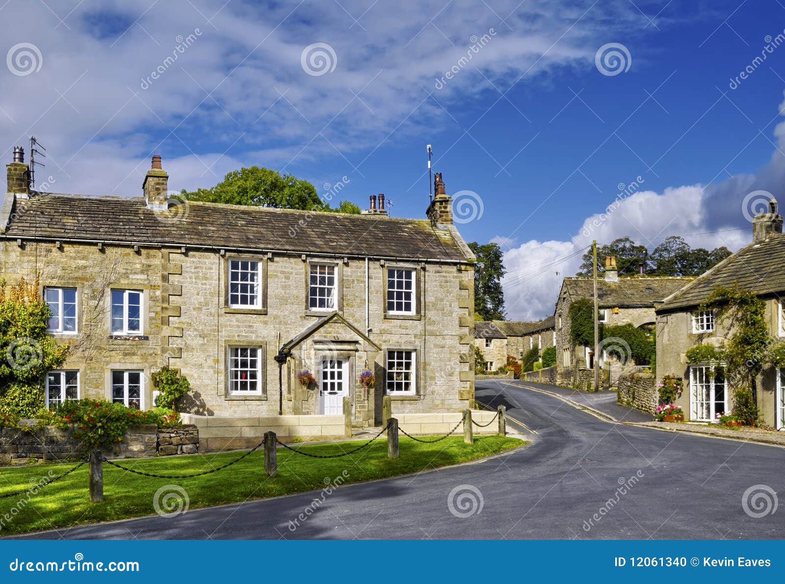 Burnsall Village stock photo. Image of route, scenery - 12061340