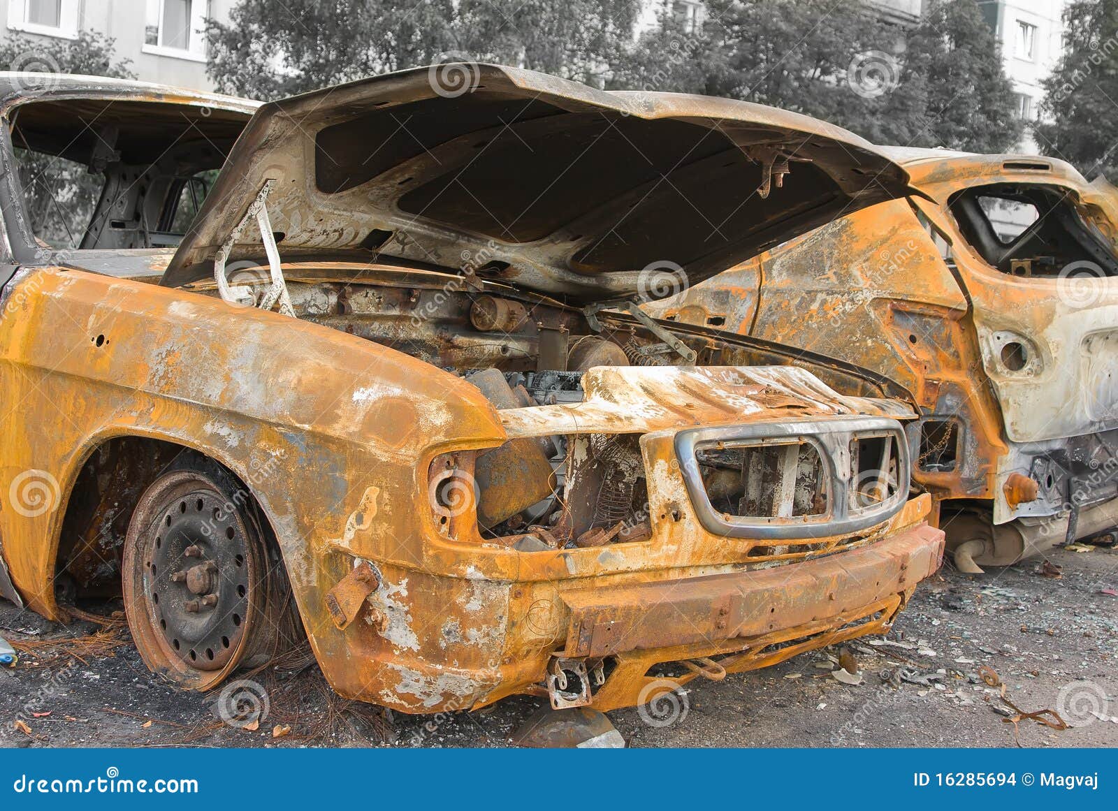 The burnt car stock photo. Image of emergency, arson - 16285694
