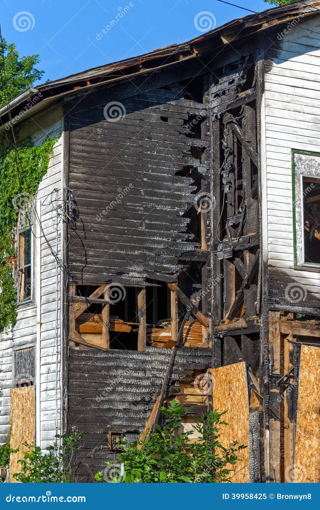 Burnt House stock image. Image of structure, building - 39958425