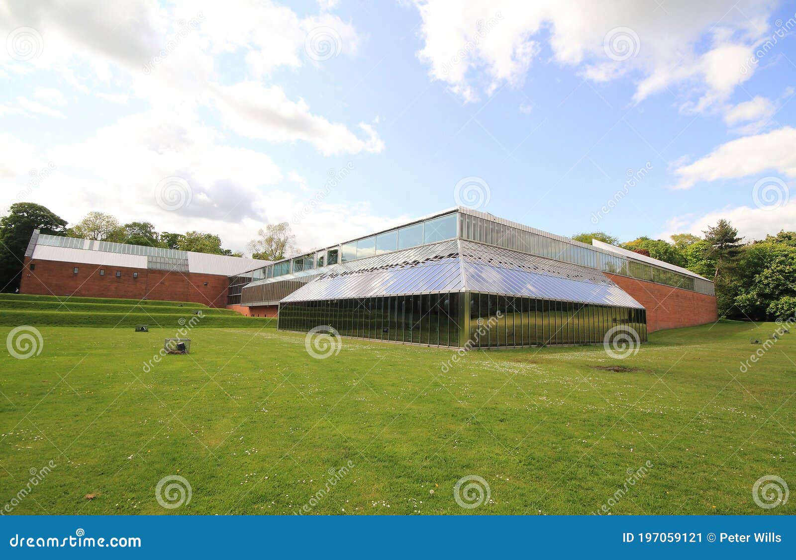Burrell Collection Glasgow on a Summers Day Stock Image - Image of ...