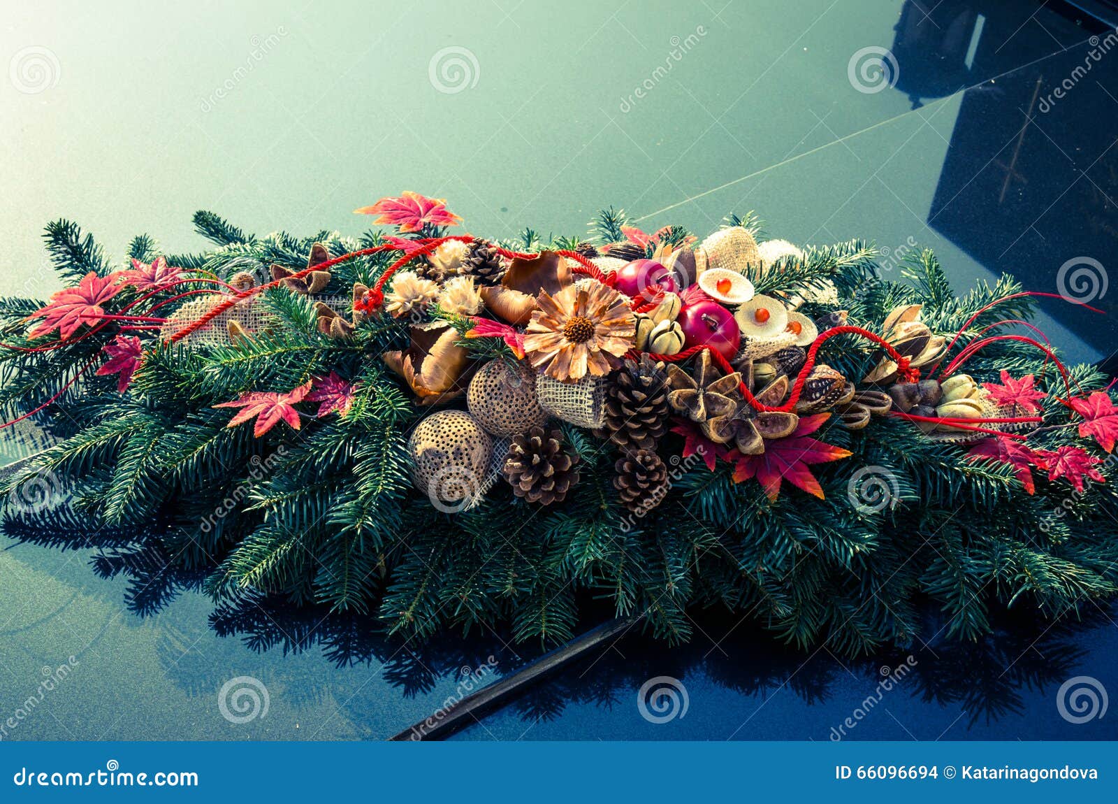 Burrial wreath on grave stock photo. Image of bouquet - 66096694