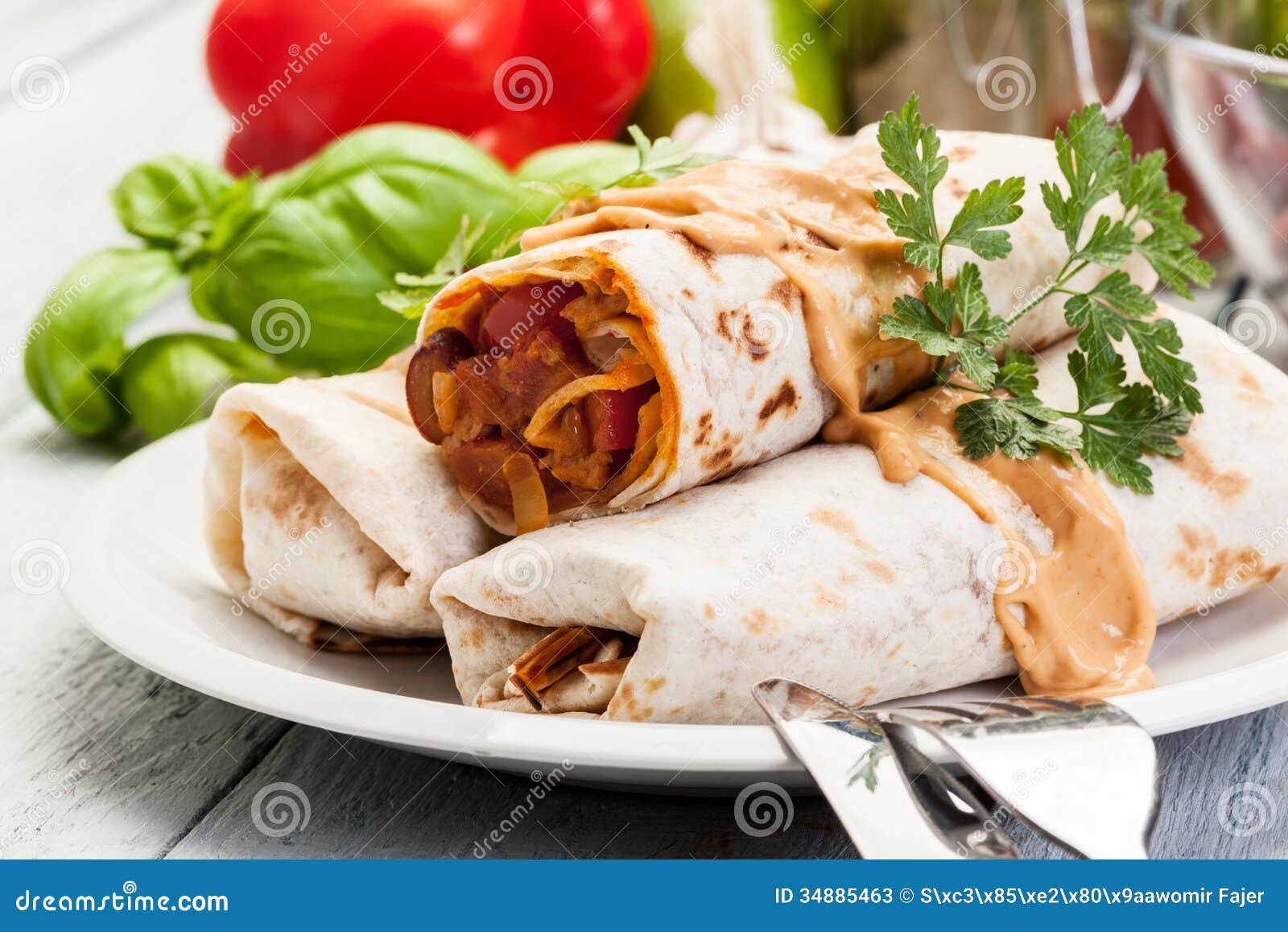 Burritos mexicanos imagen de archivo. Imagen de restaurante - 34885463
